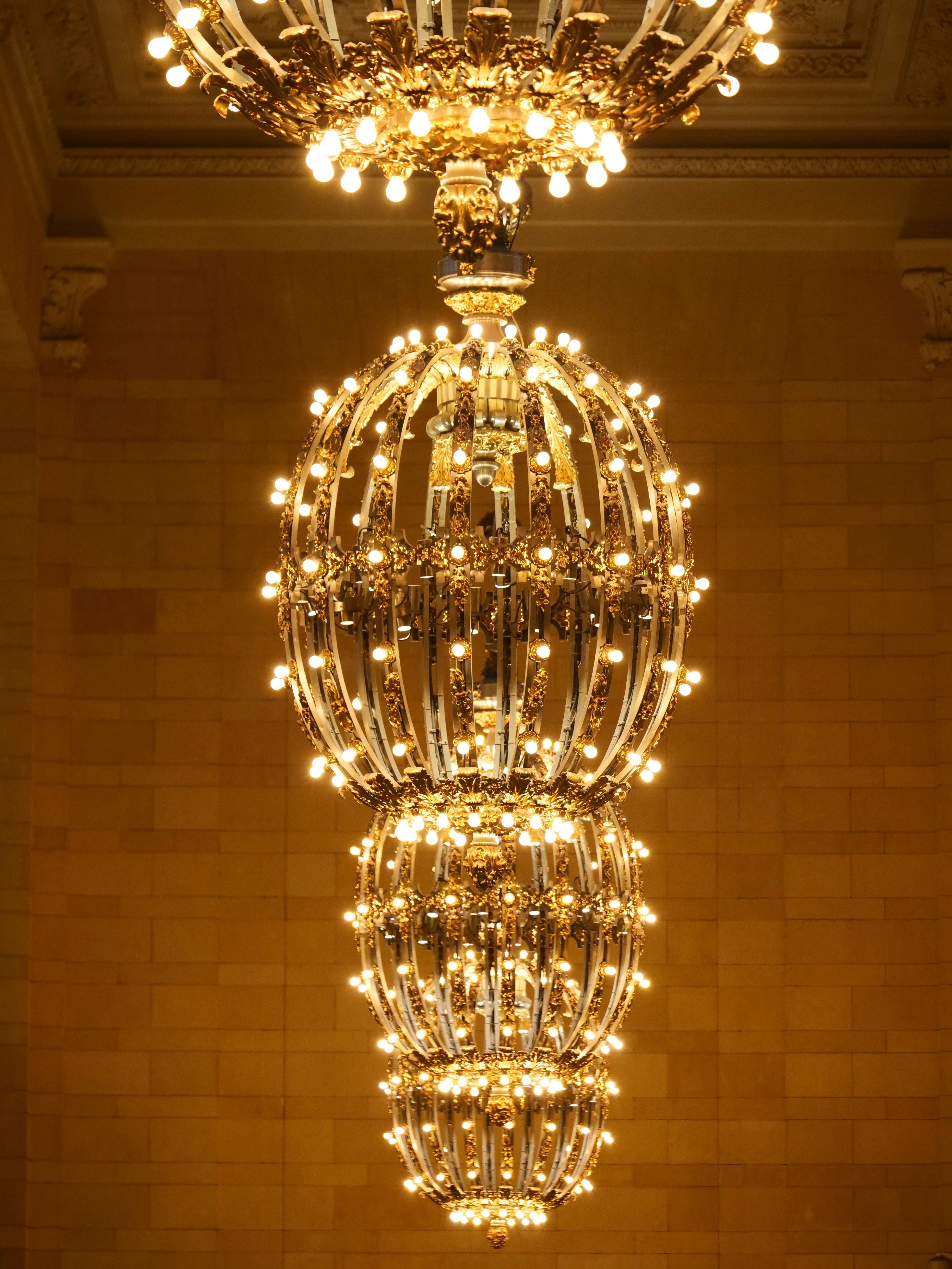 Illuminated Elegance: The Heart of Grandeur