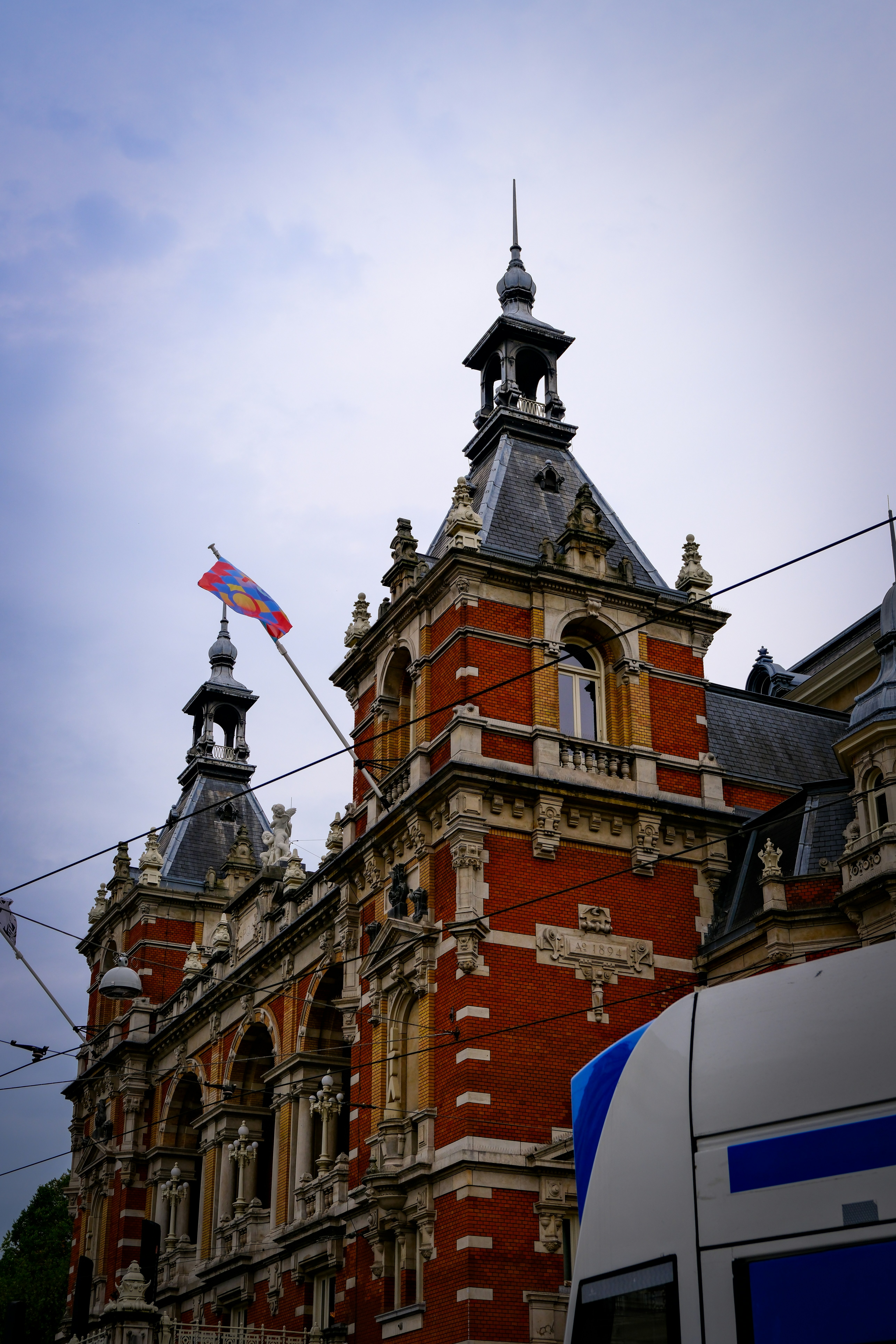 Heritage in Motion: A Glimpse of Architectural Grandeur
