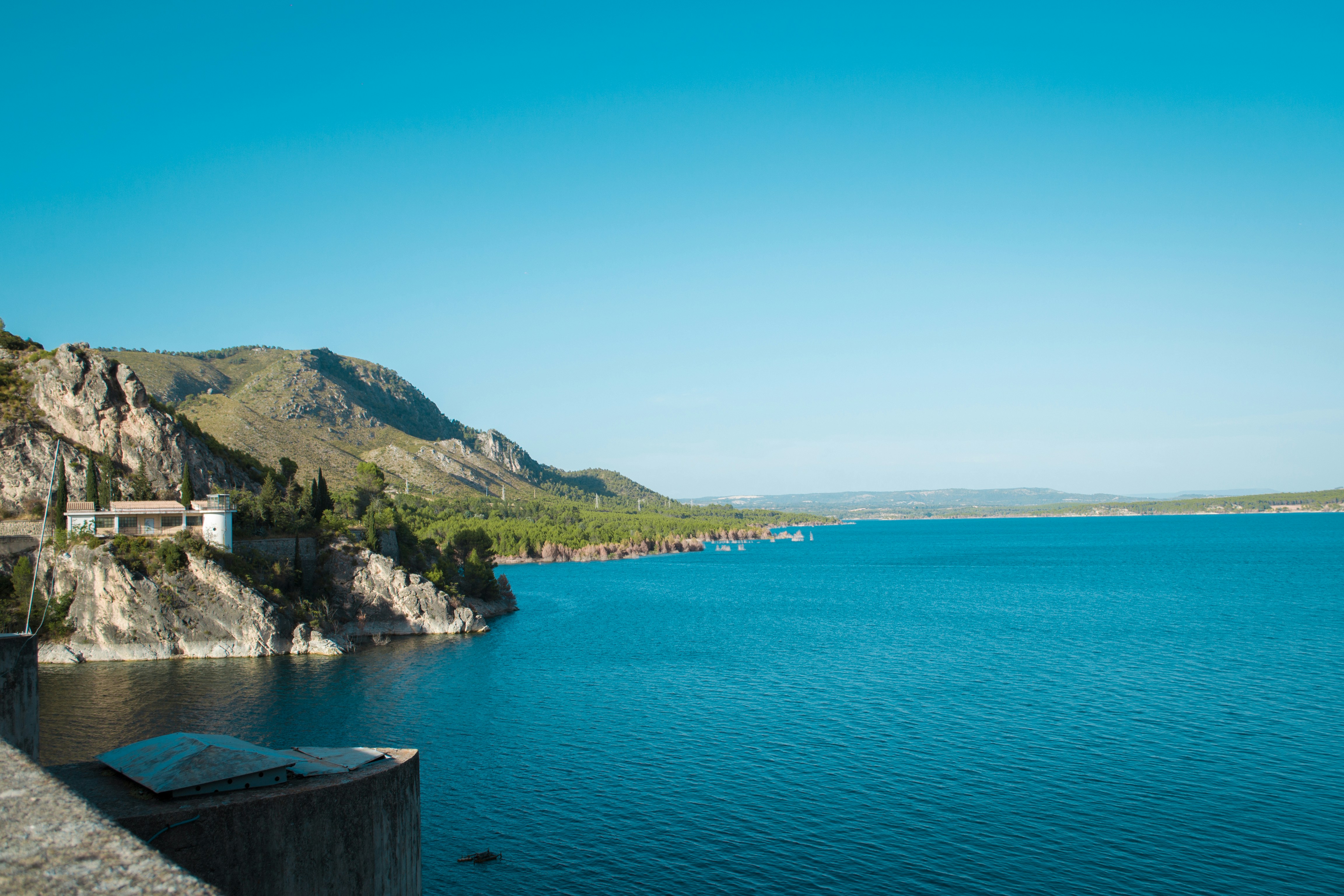 Serenity by the Waterside: A Tranquil Escape