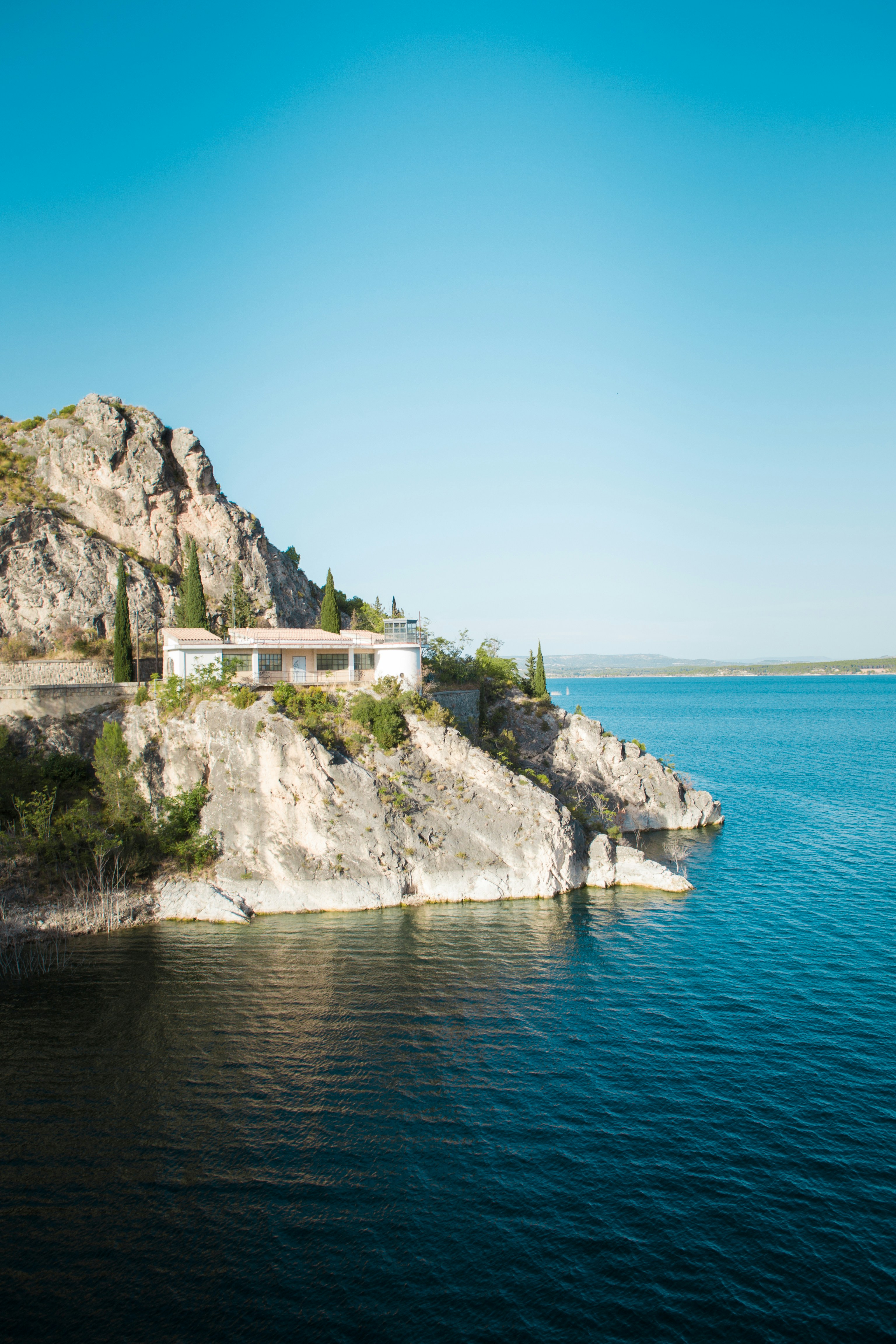 Secluded Retreat by the Waterside