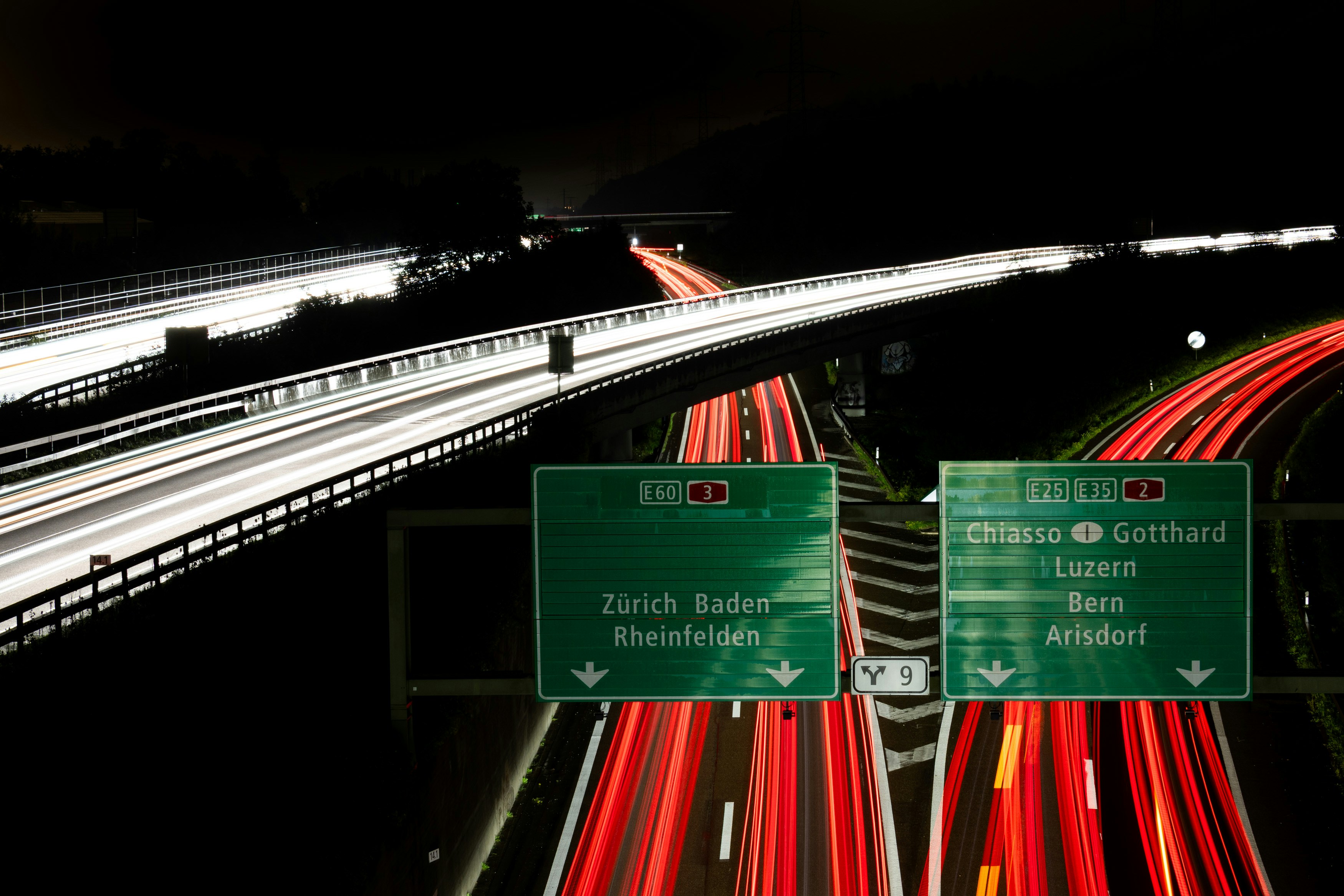 Urban Flow: The Dance of Light and Direction