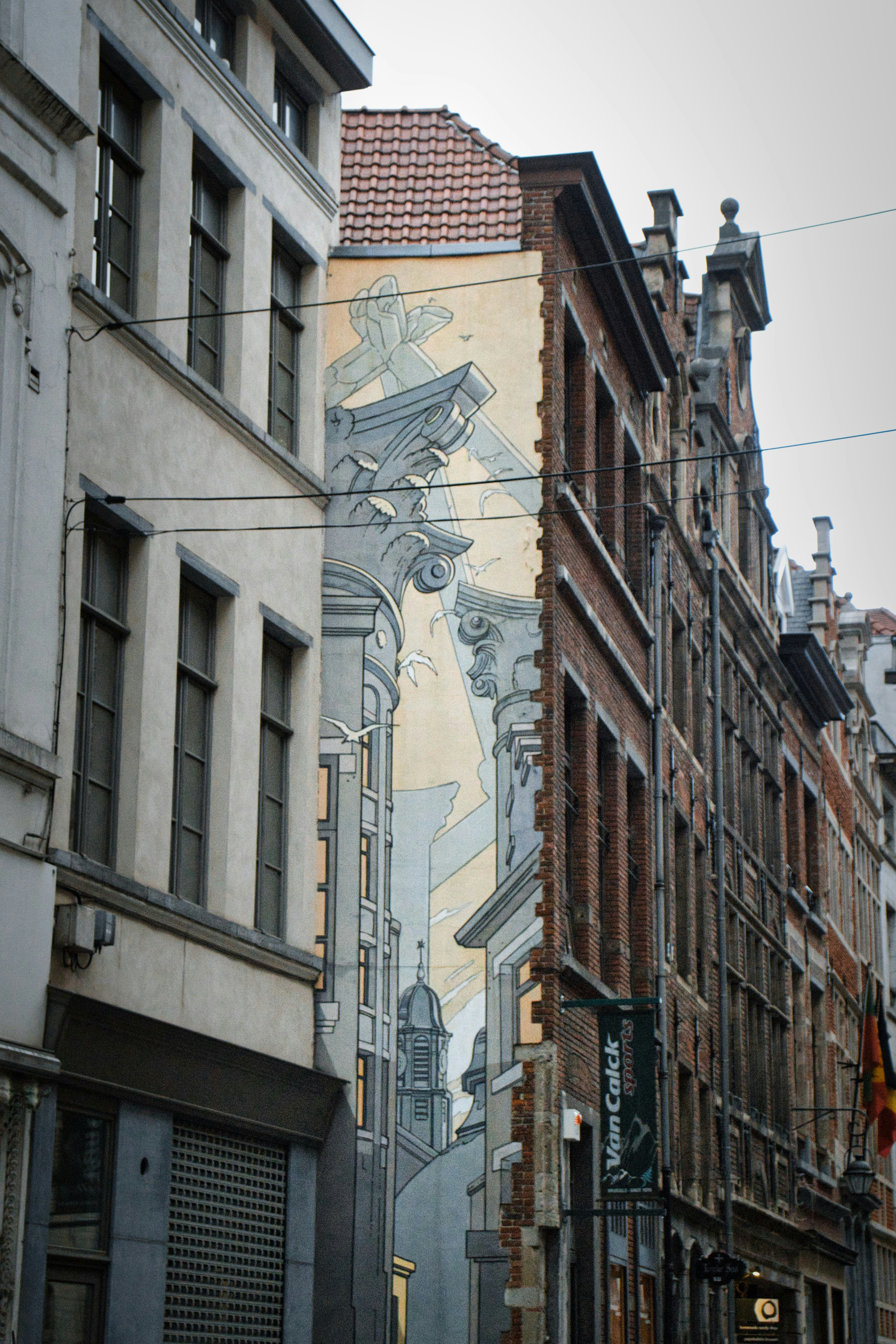 Urban Canvas: A Glimpse into Architectural Whimsy
