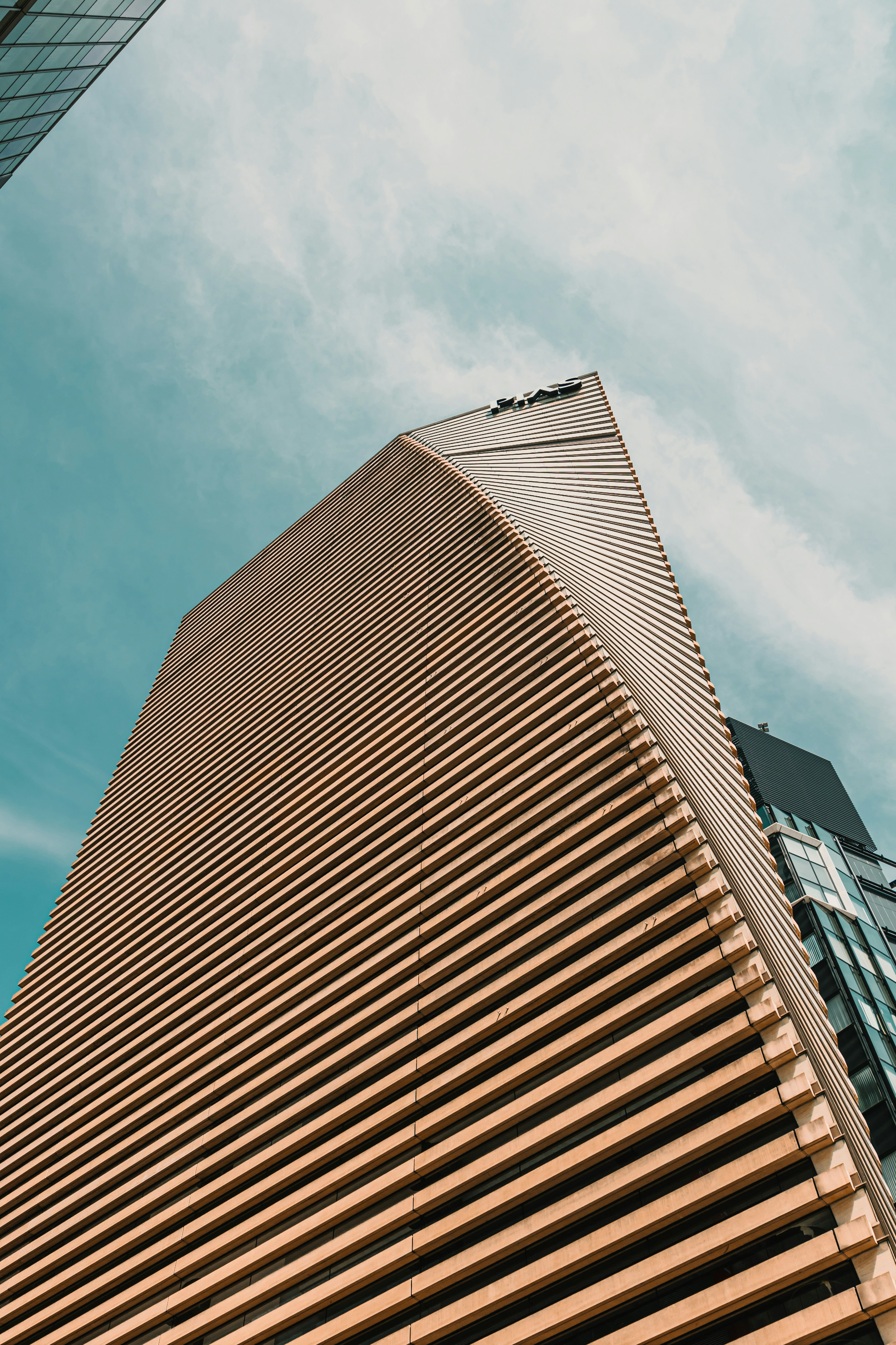 Curved Lines of Modern Architecture
