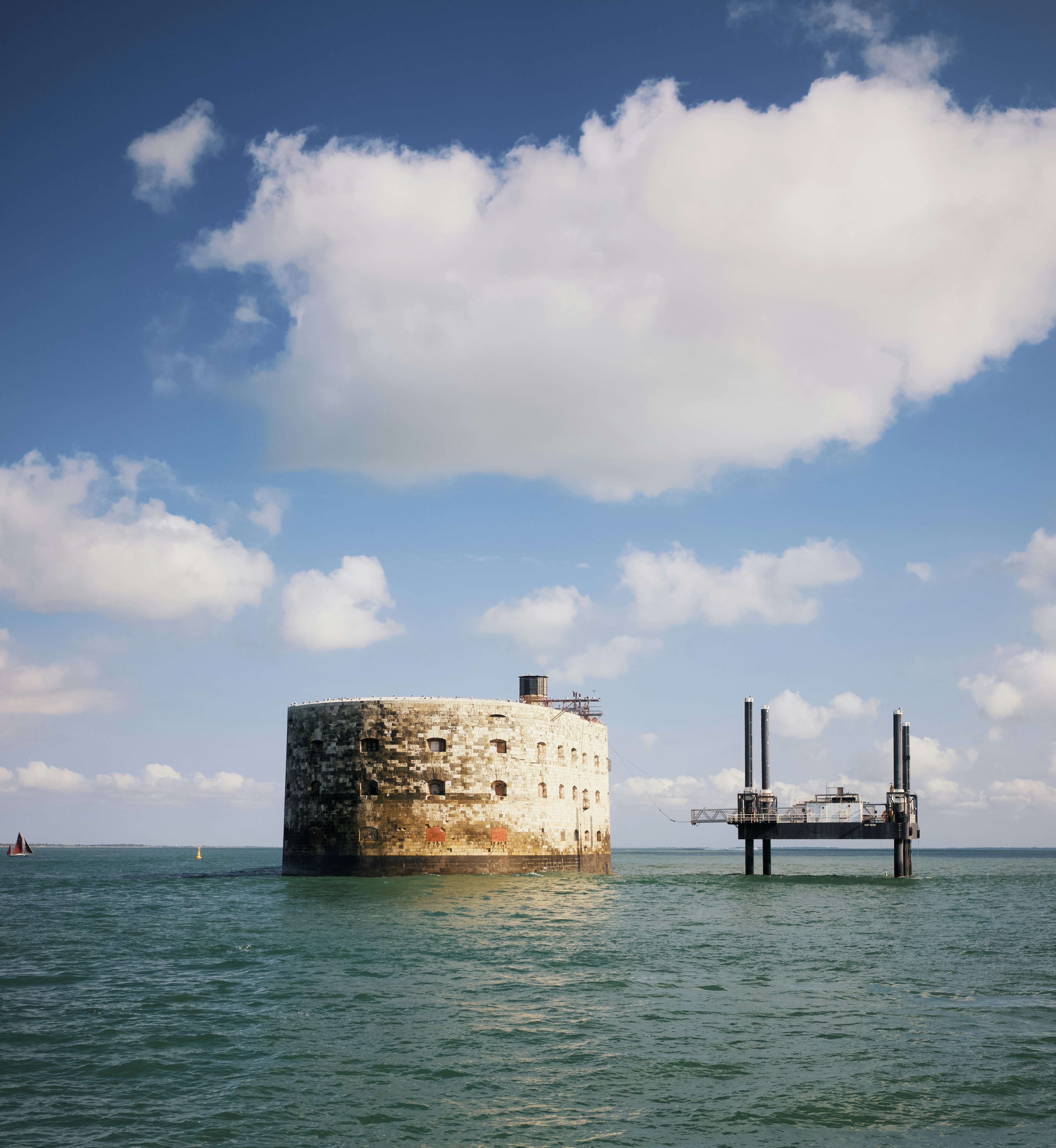 Echoes of Maritime History: The Fortified Isle