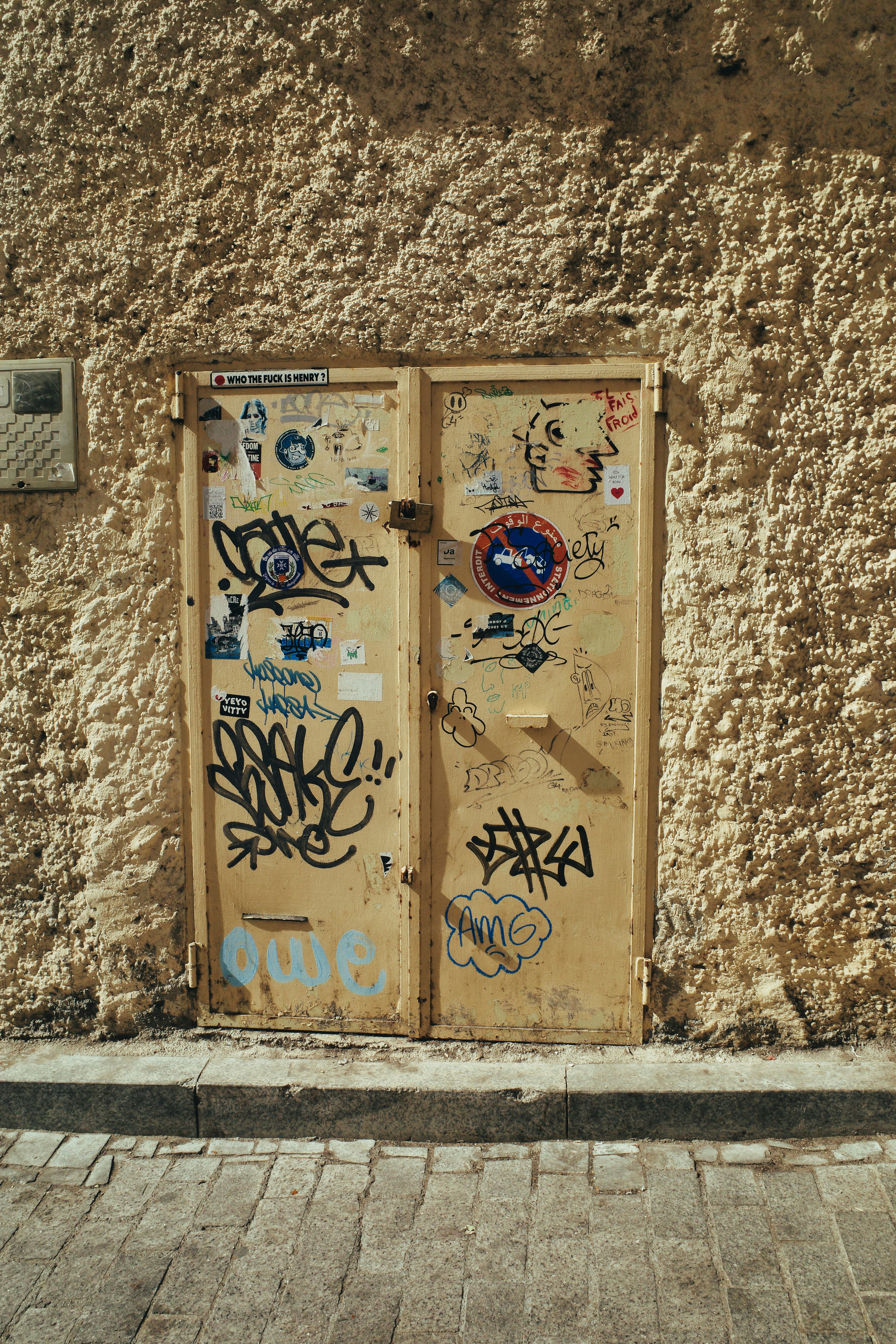 Urban Canvas: The Story of a Door