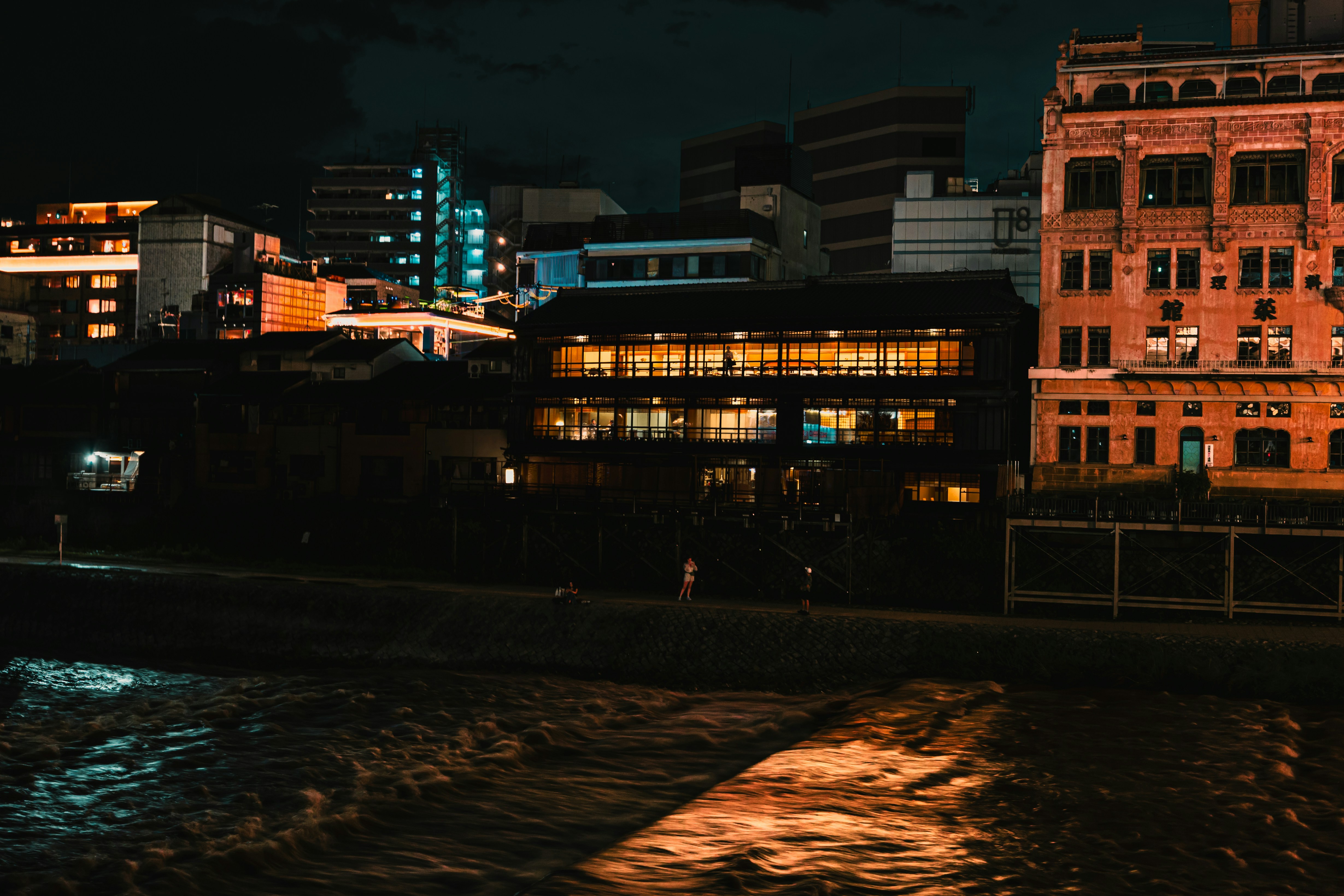 Urban Reflections: A Nocturnal Symphony