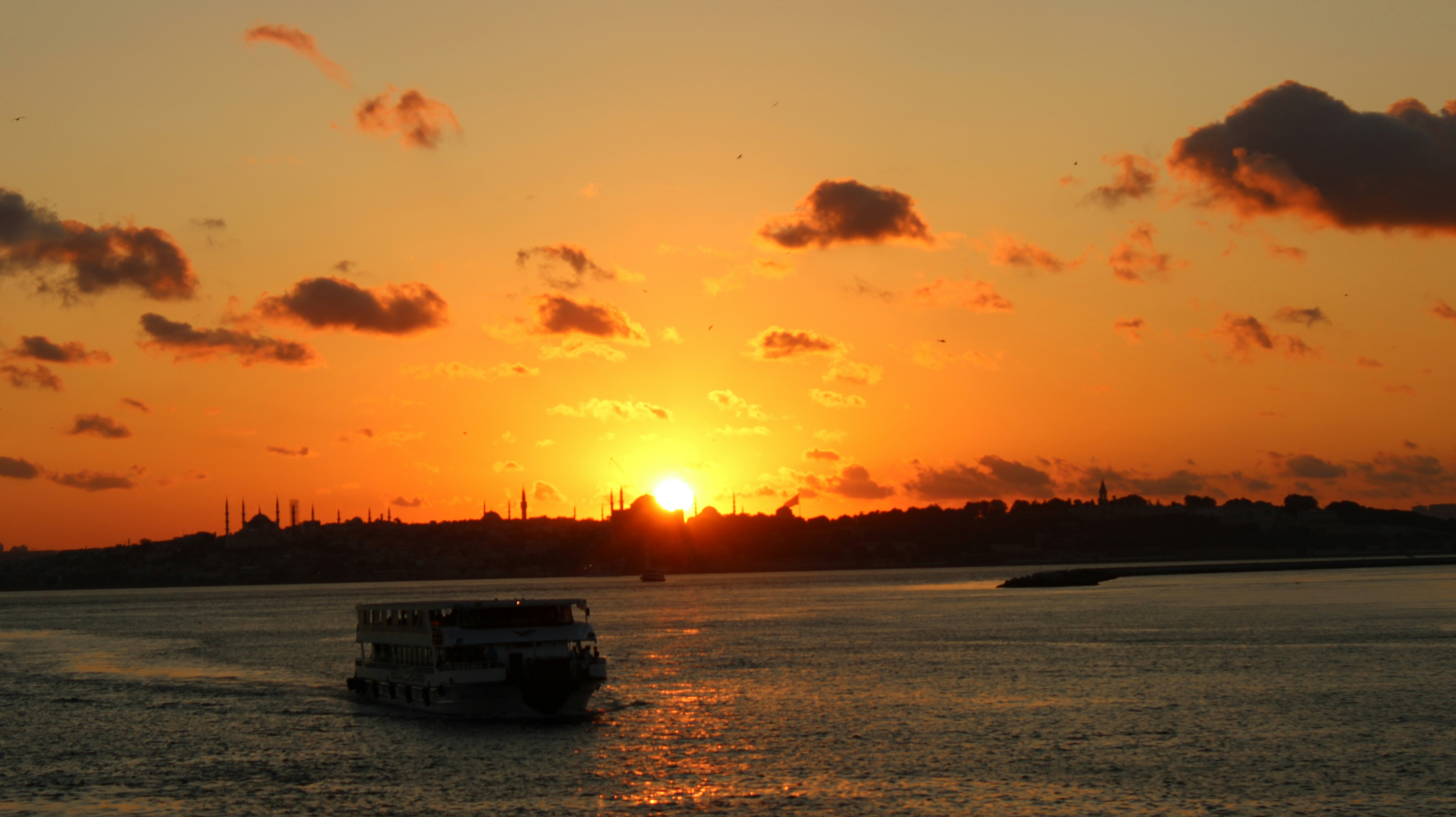 Abdullah Hassan (@ab4shaq) | Unsplash Photo Community