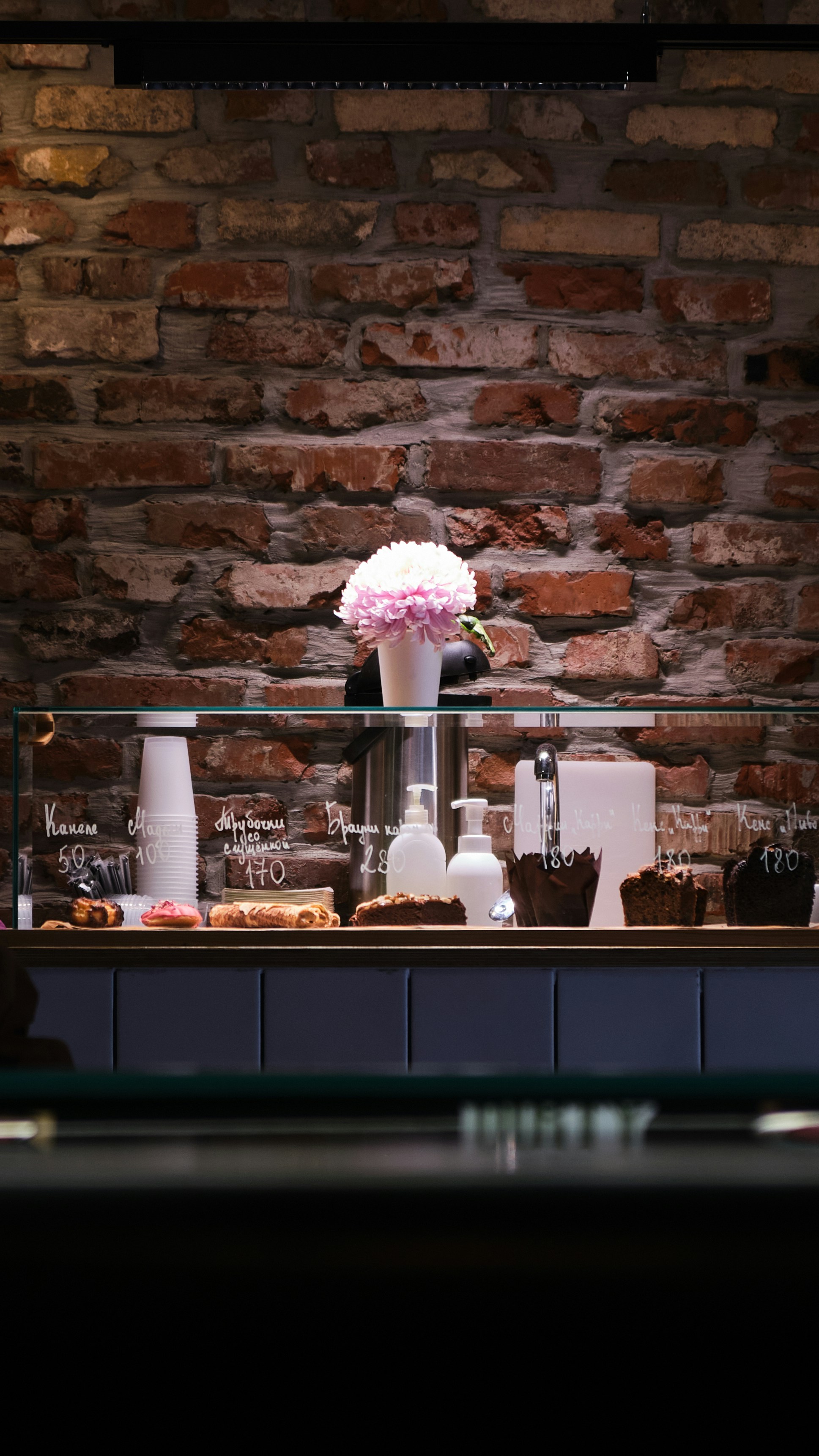 A Culinary Showcase Amidst Rustic Charm