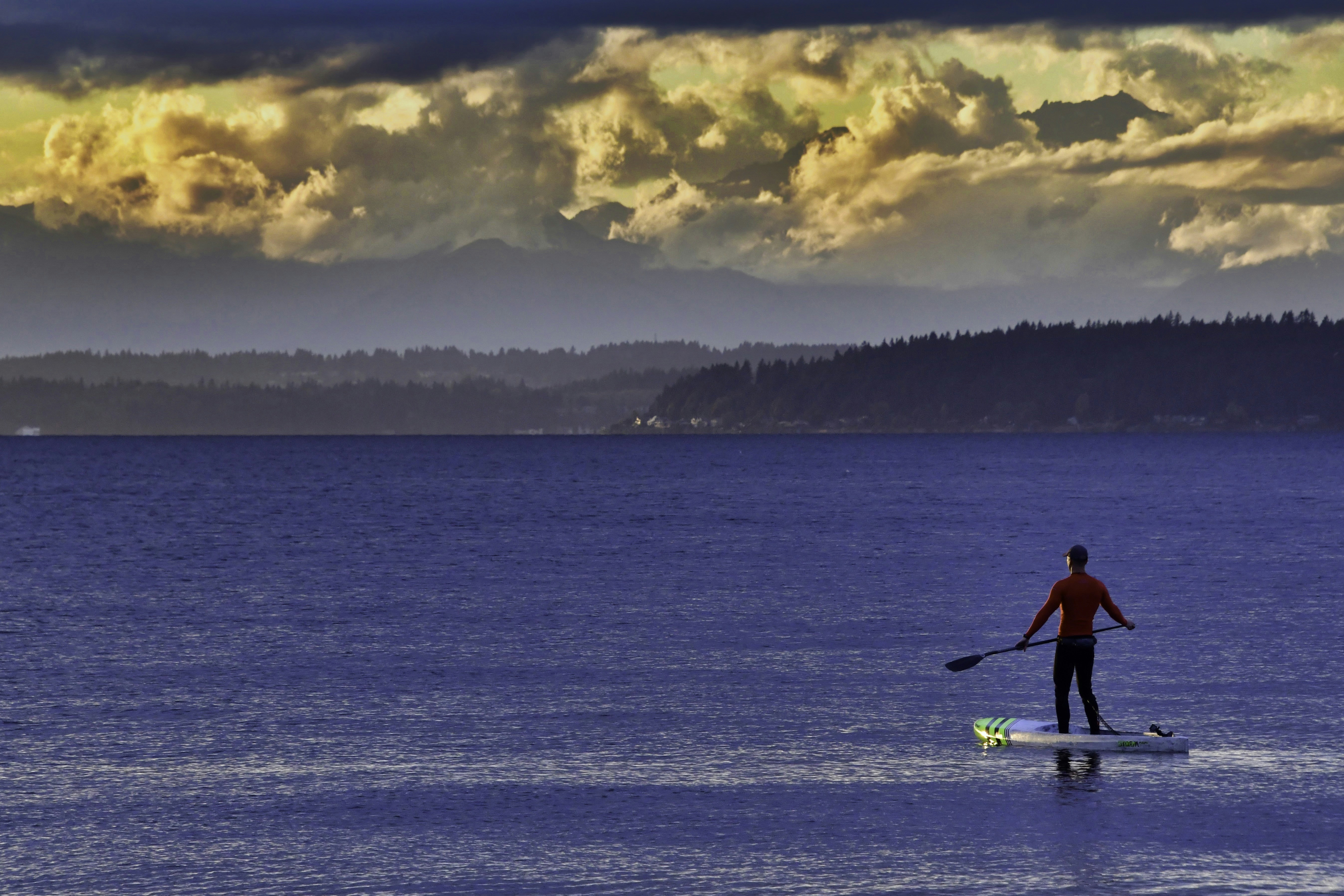 Serenity on Still Waters: A Paddler's Retreat