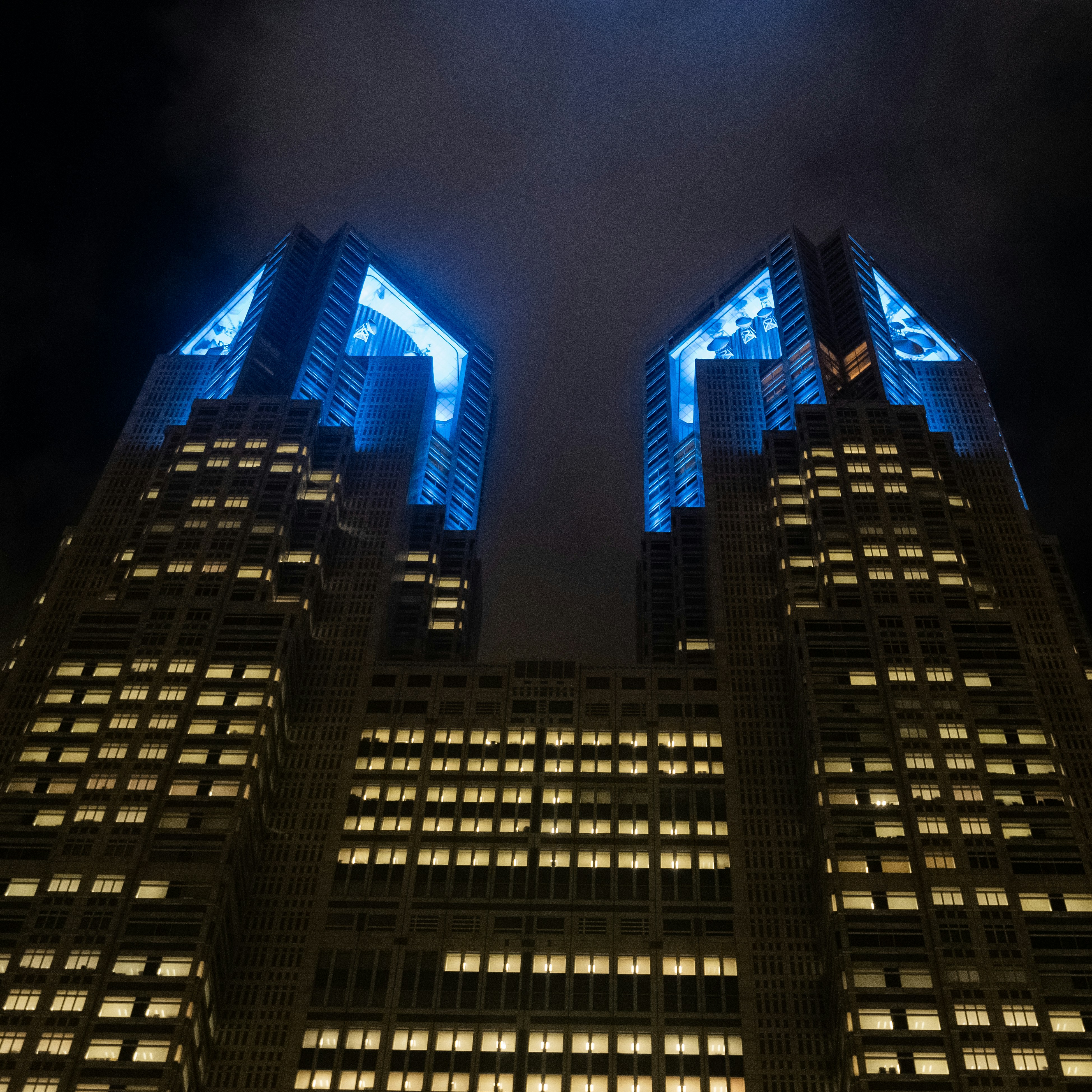 Illuminated Towers: A Nighttime Architectural Symphony
