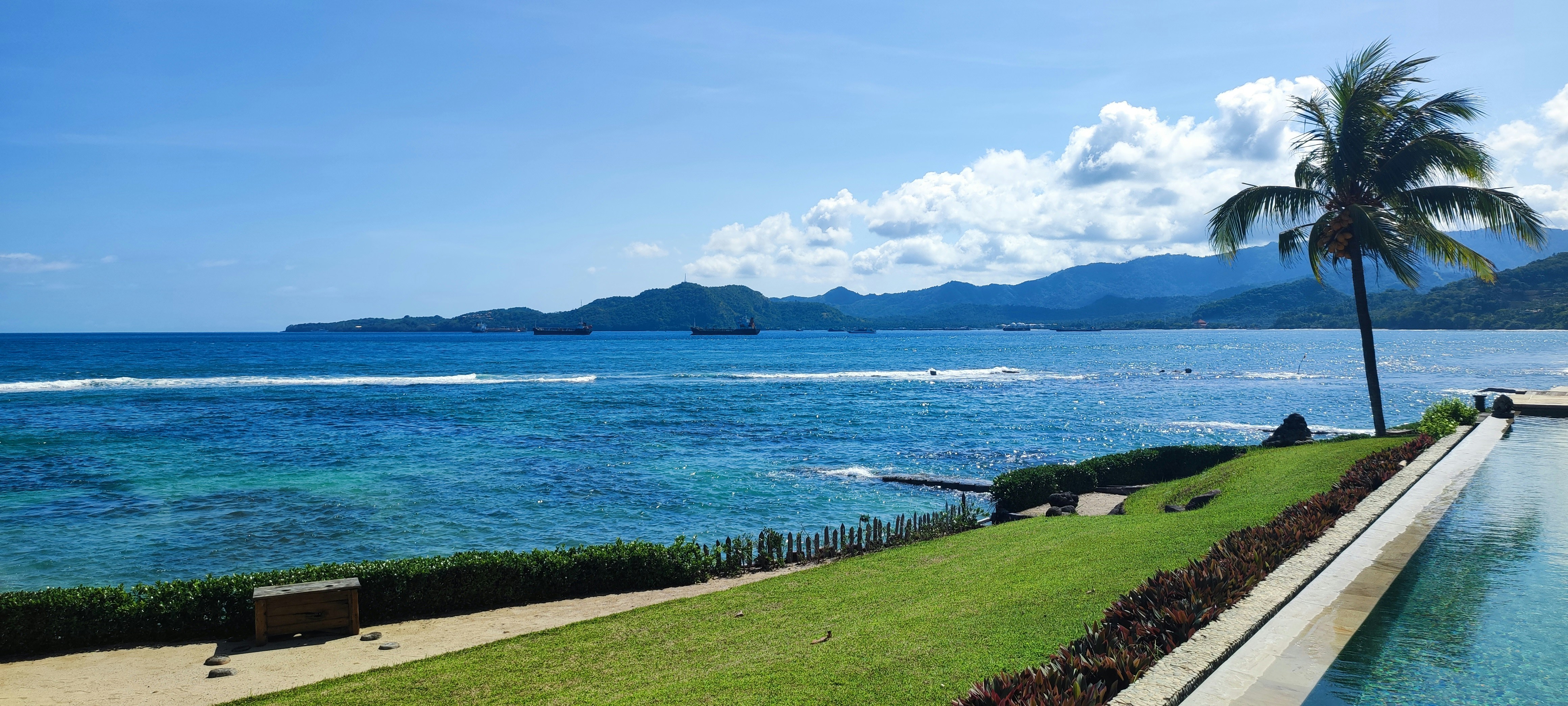 Serenity by the Seaside: A Tropical Escape