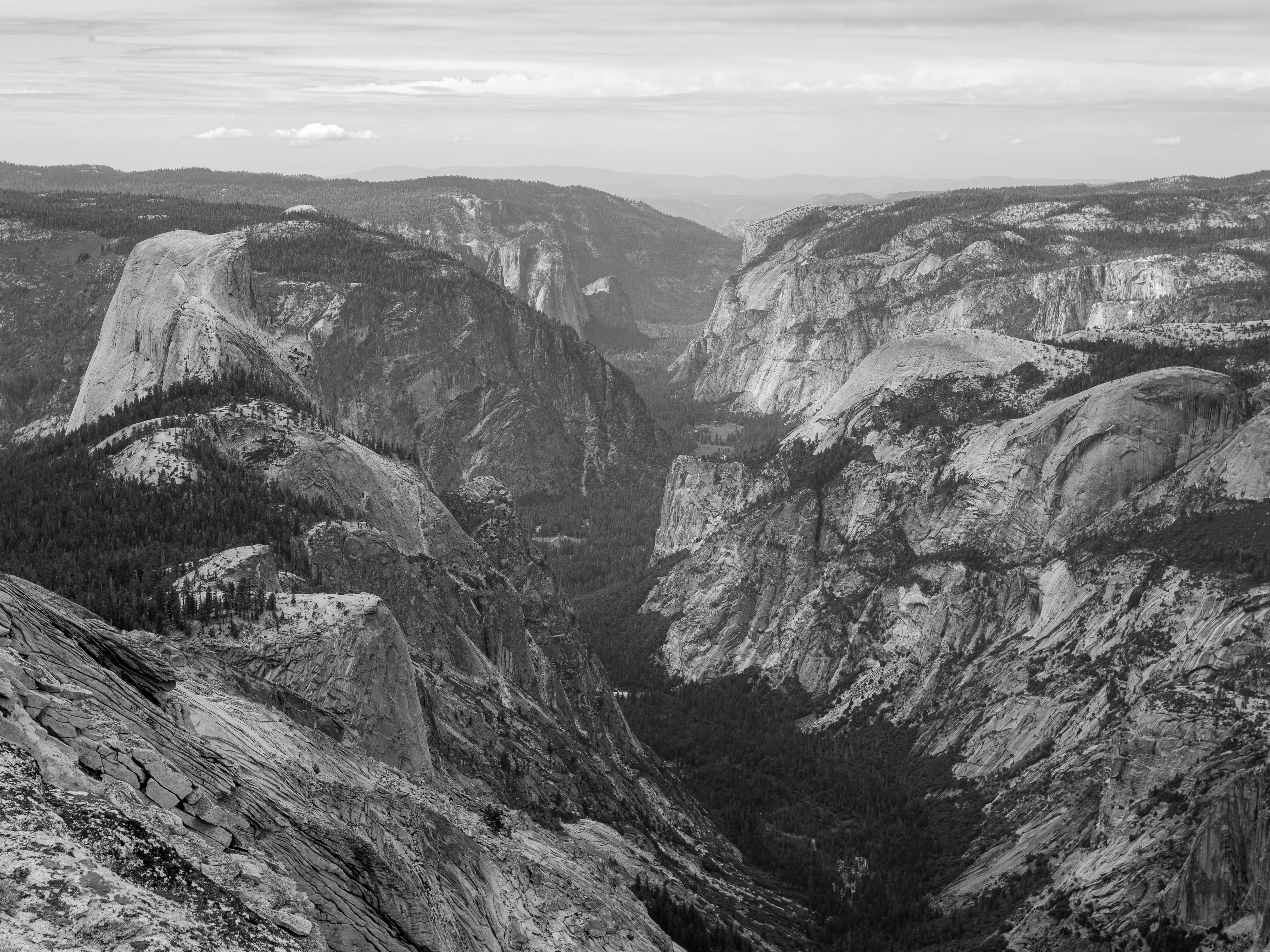 Echoes of Time: The Majestic Valleys of Yosemite