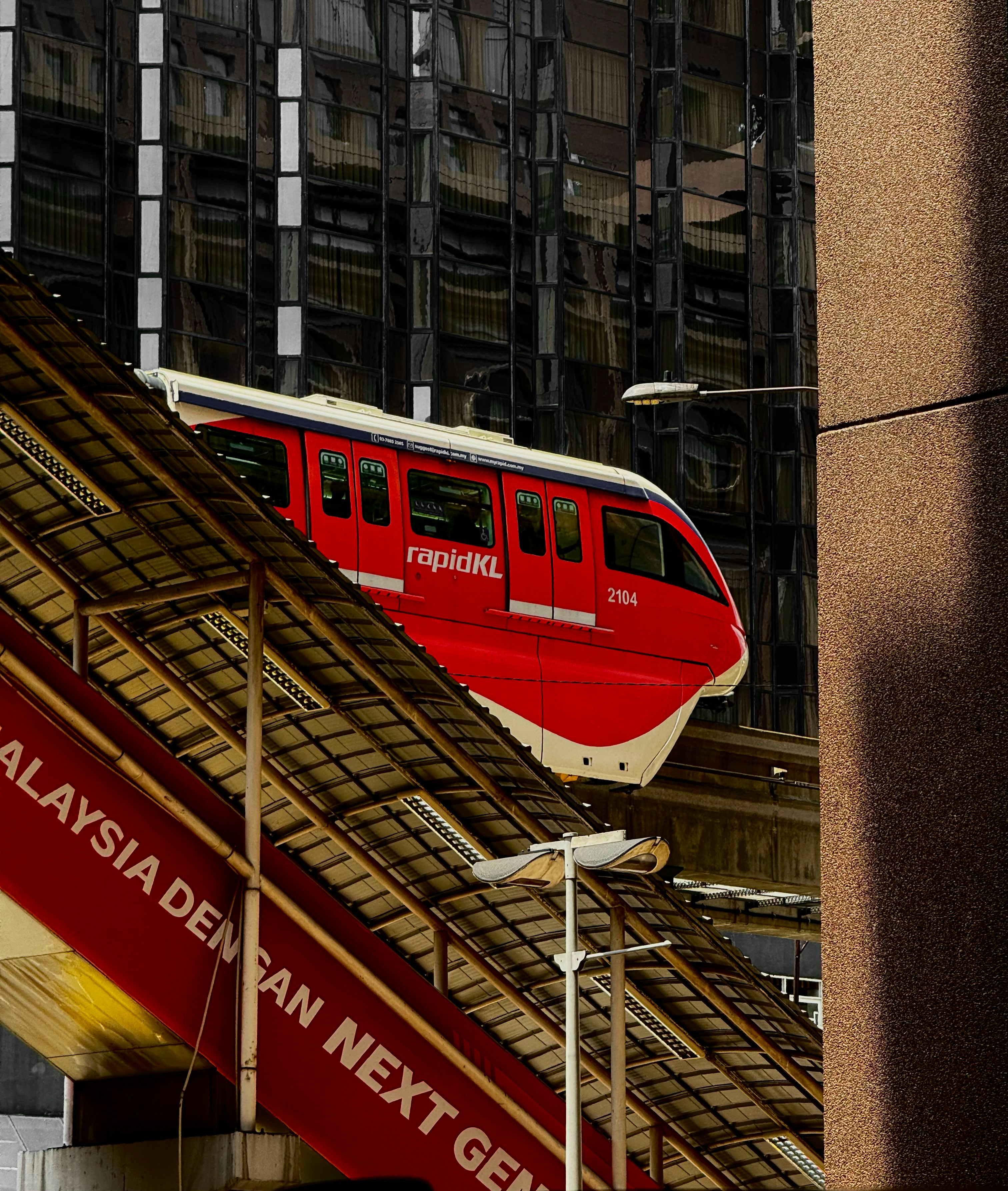 Urban Transit in Motion: A Glimpse of Modern Connectivity