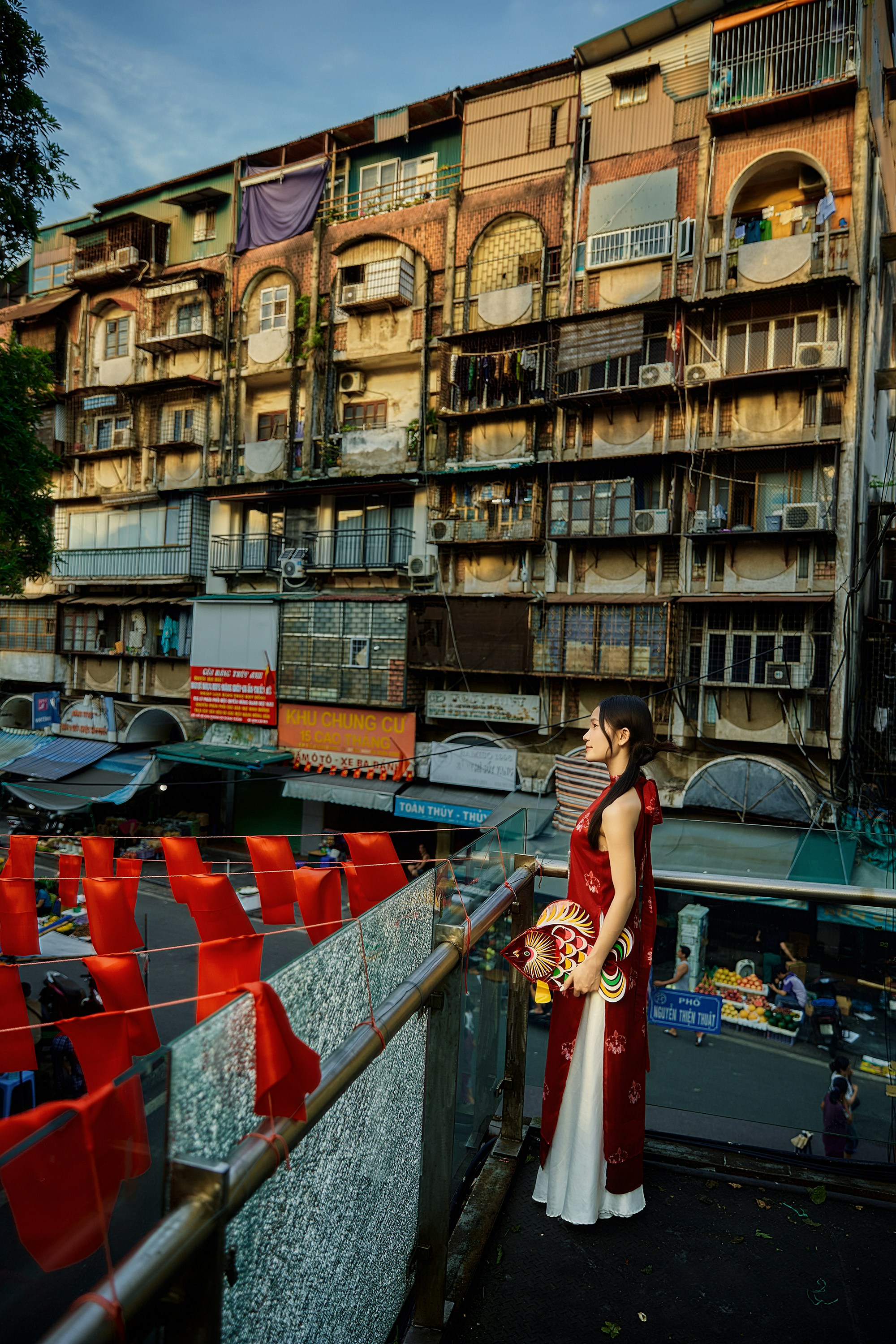 Urban Harmony: A Glimpse of Tradition Amidst Modernity