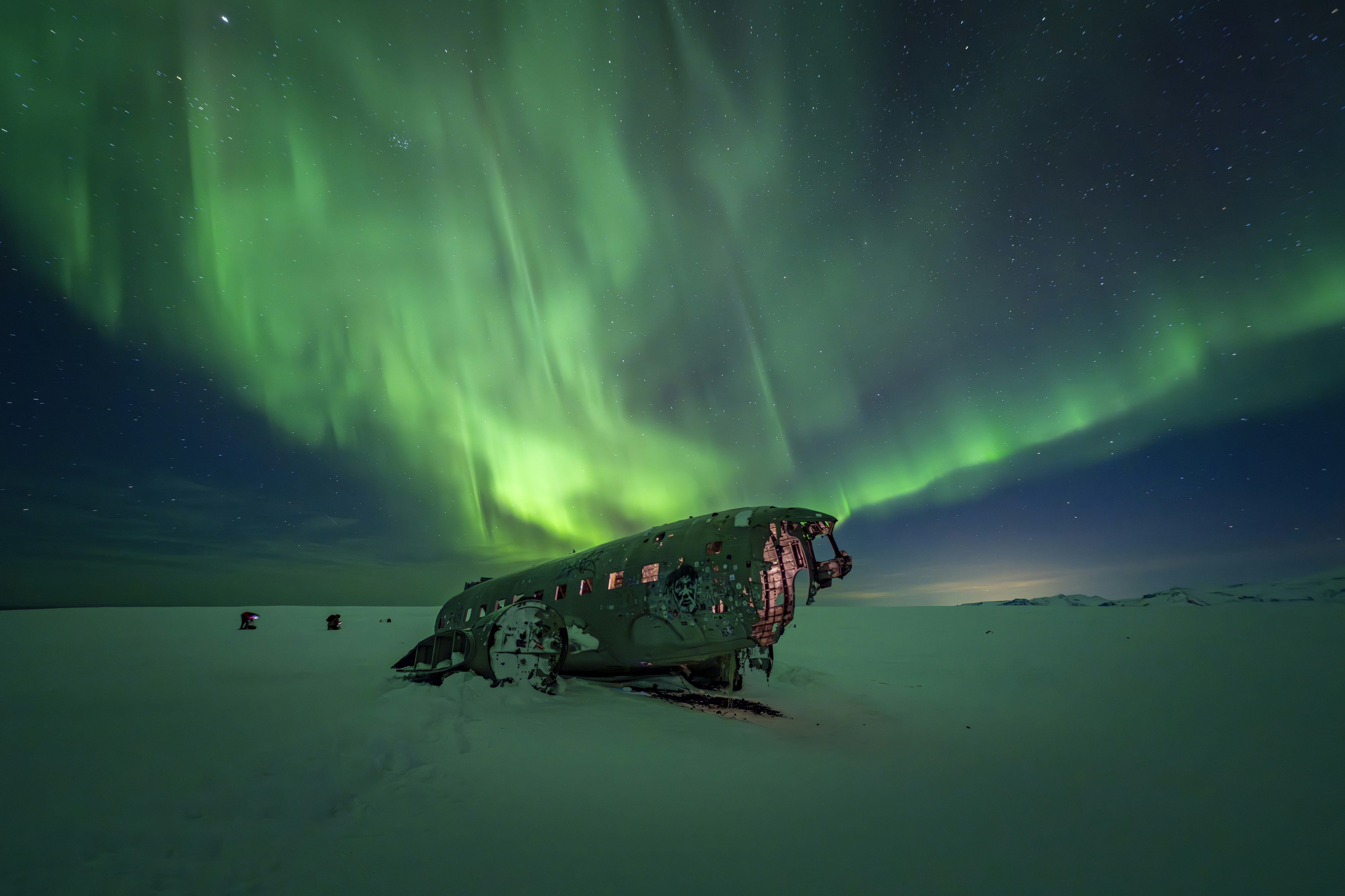 Echoes of Flight Beneath the Aurora