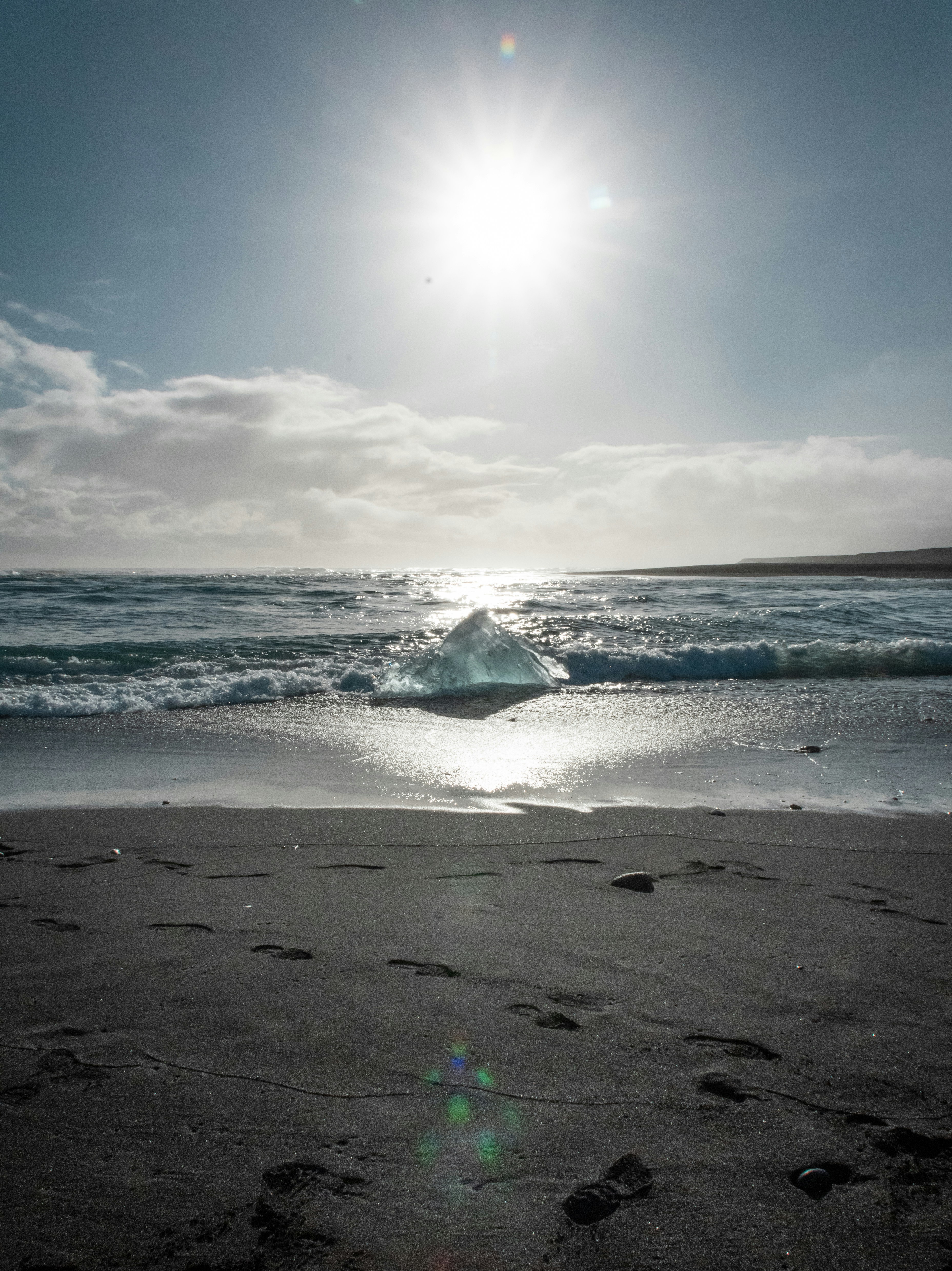 Glacial Echoes on the Shoreline