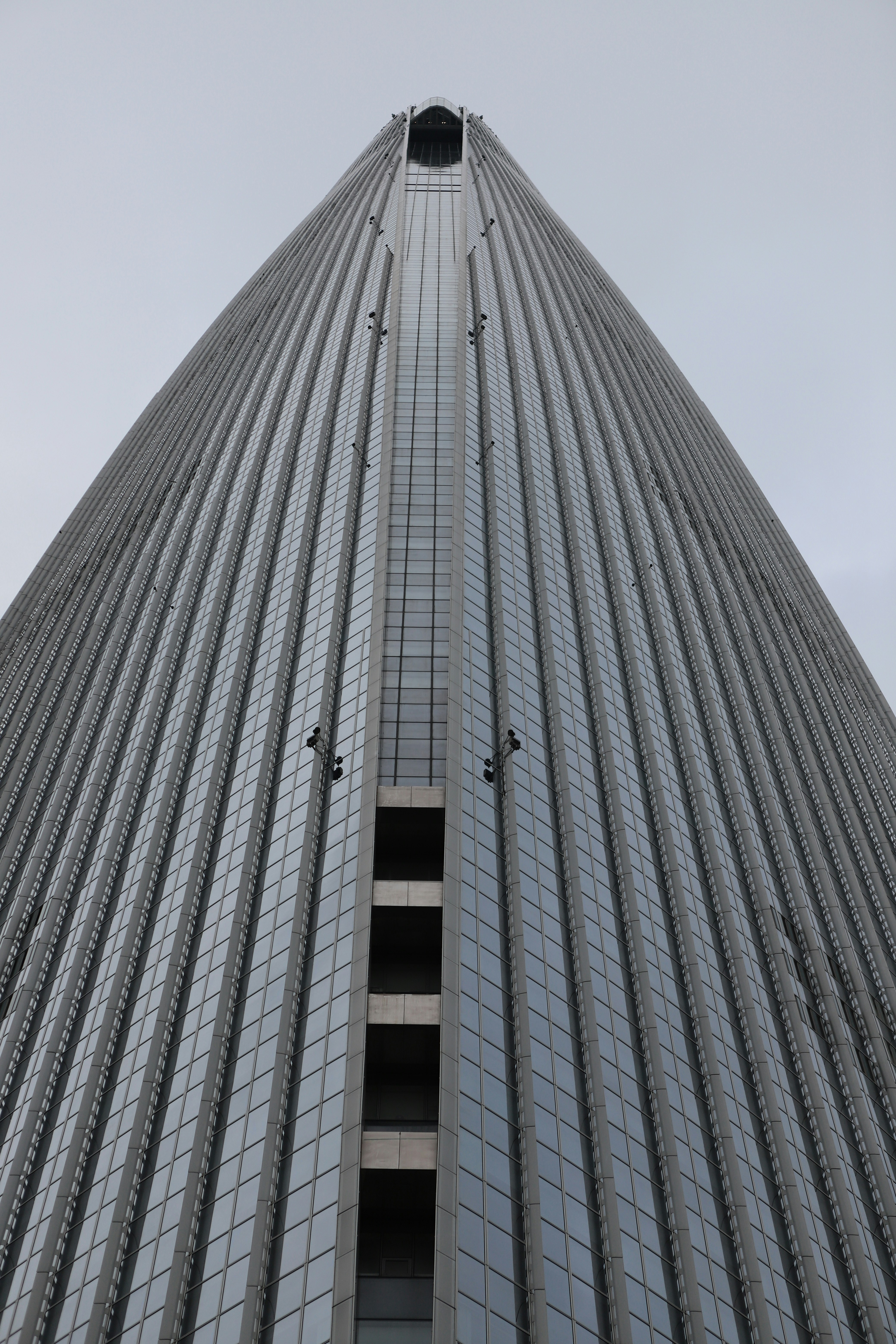 Vertical Elegance: The Pinnacle of Modern Architecture
