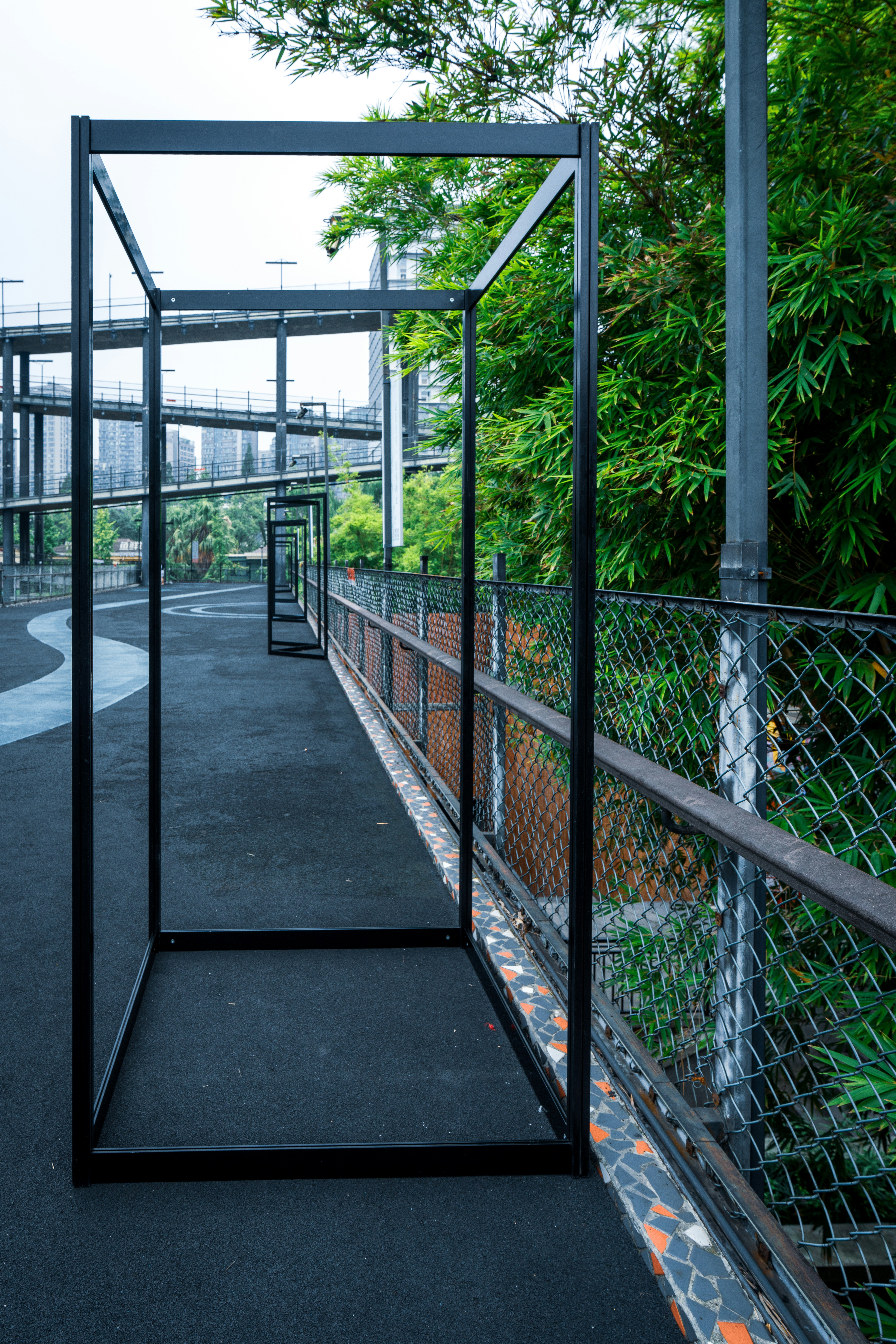 Framed Perspectives: Urban Geometry in Motion