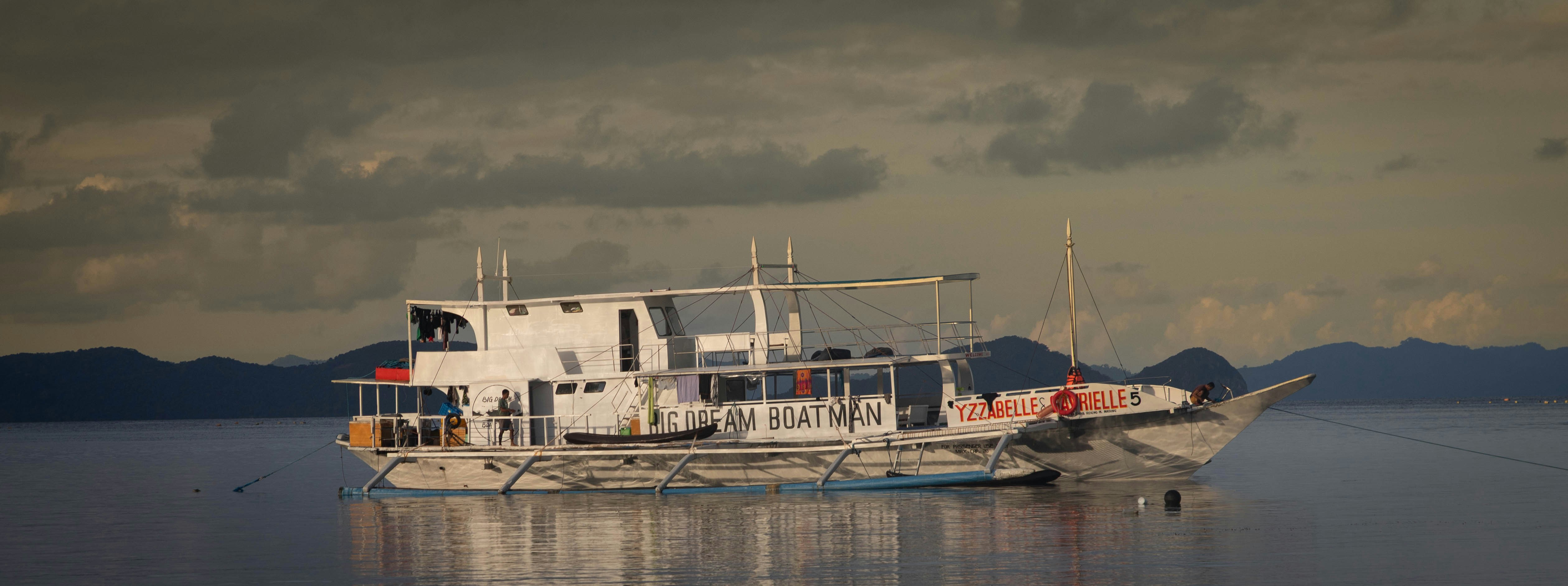 Serenity on the Water: The Floating Haven