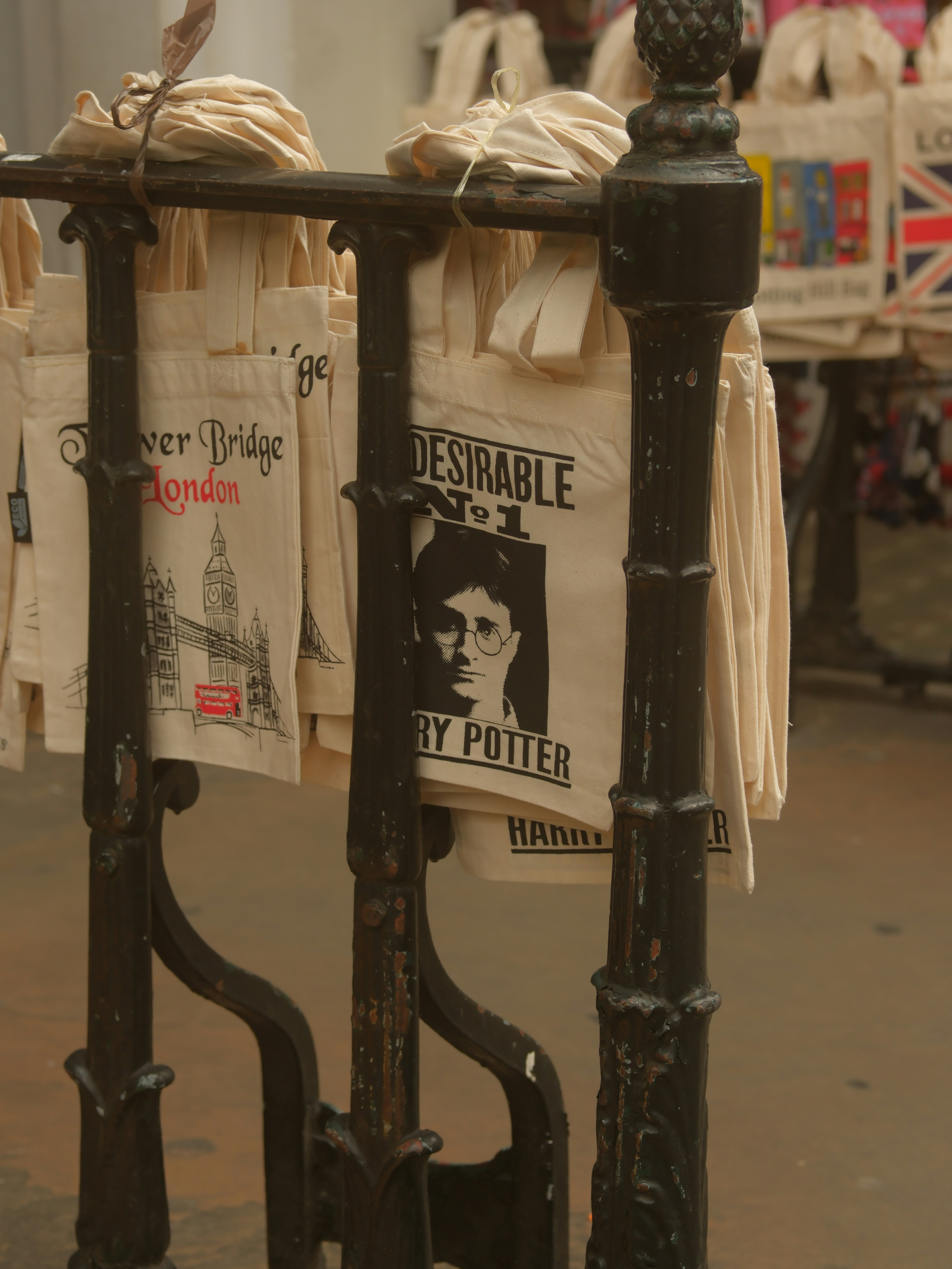 Tote bags with london landmarks and harry potter designs