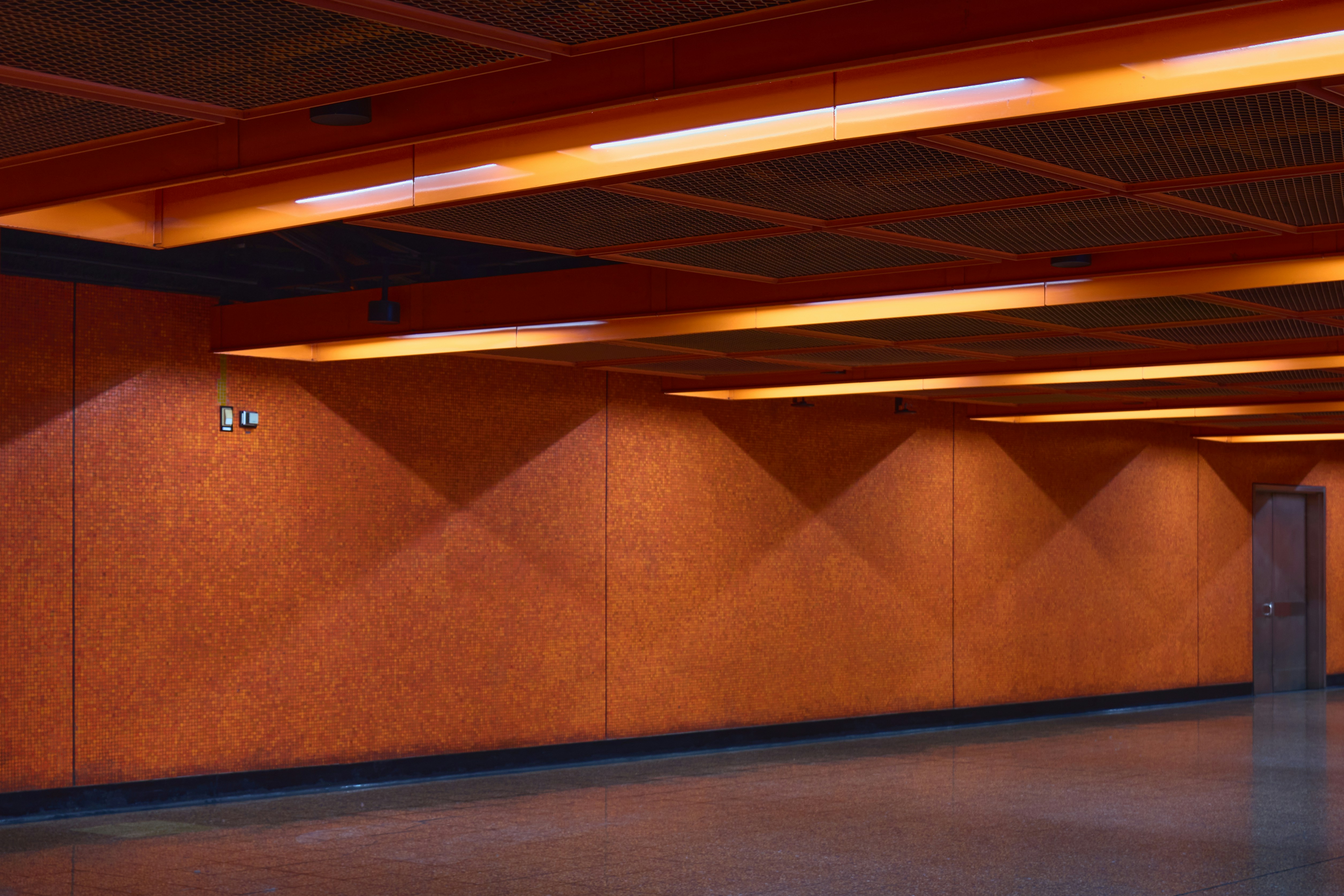 Echoes of Urban Minimalism