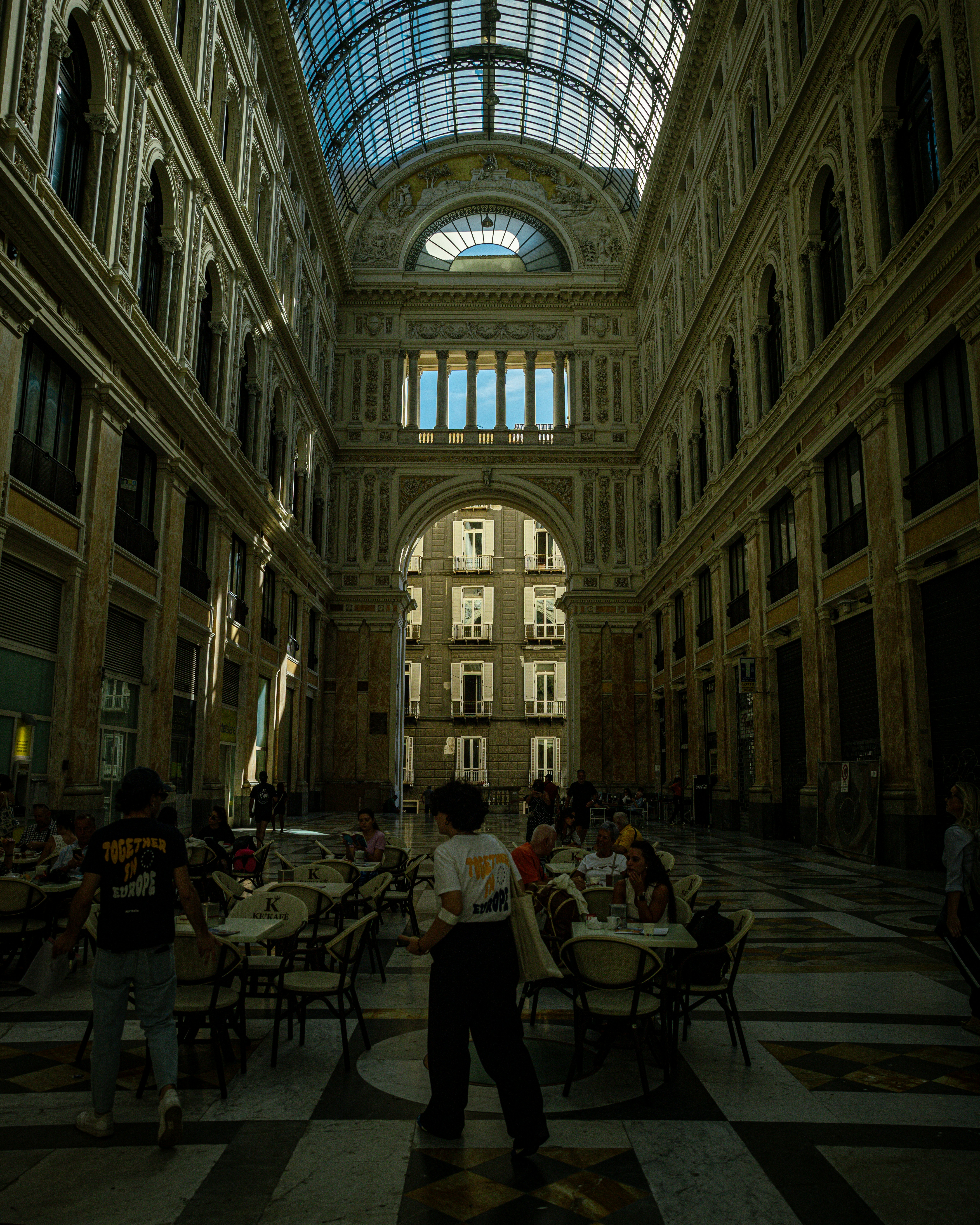 Echoes of Elegance in Architectural Grandeur
