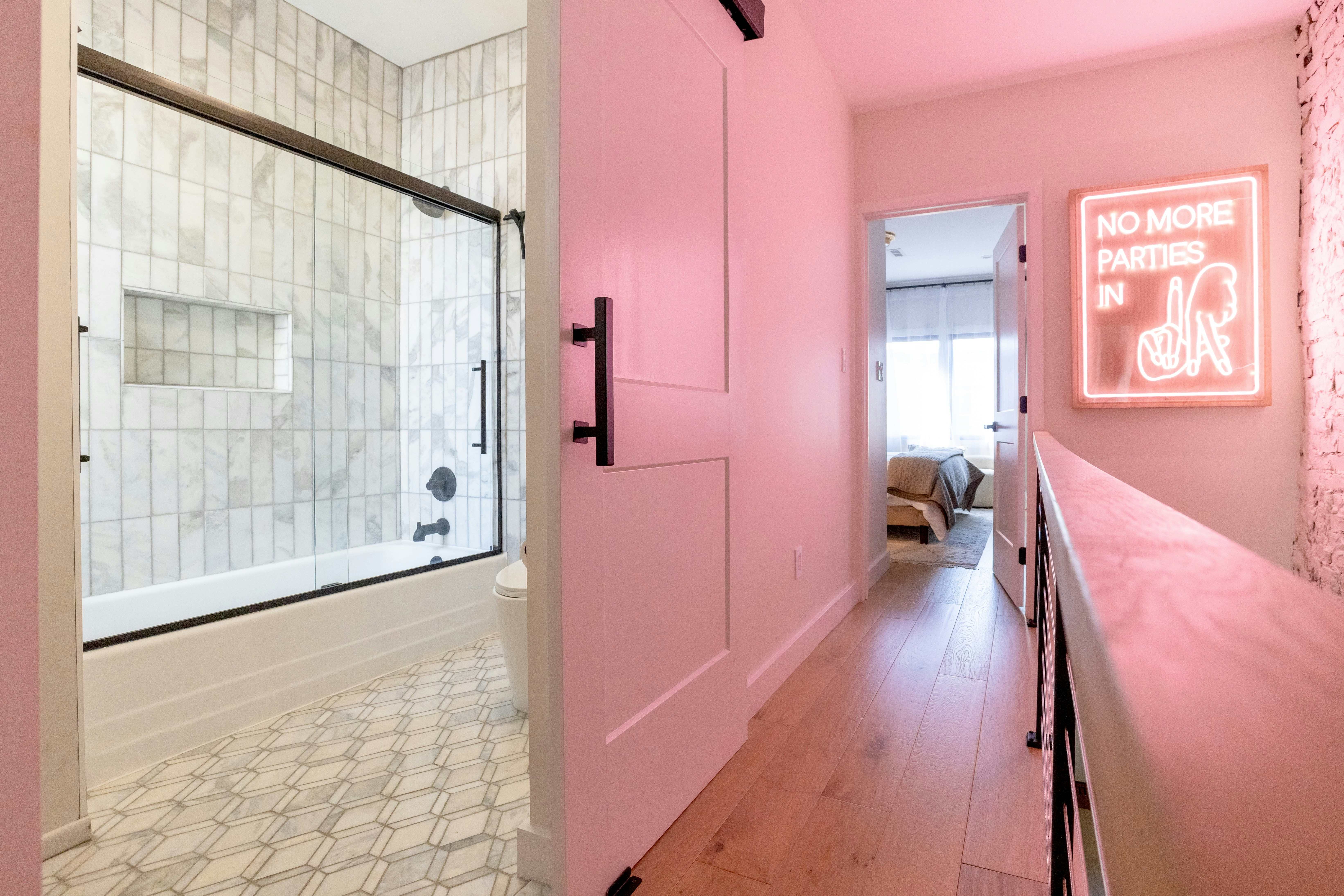 Chic Serenity in Modern Living Spaces