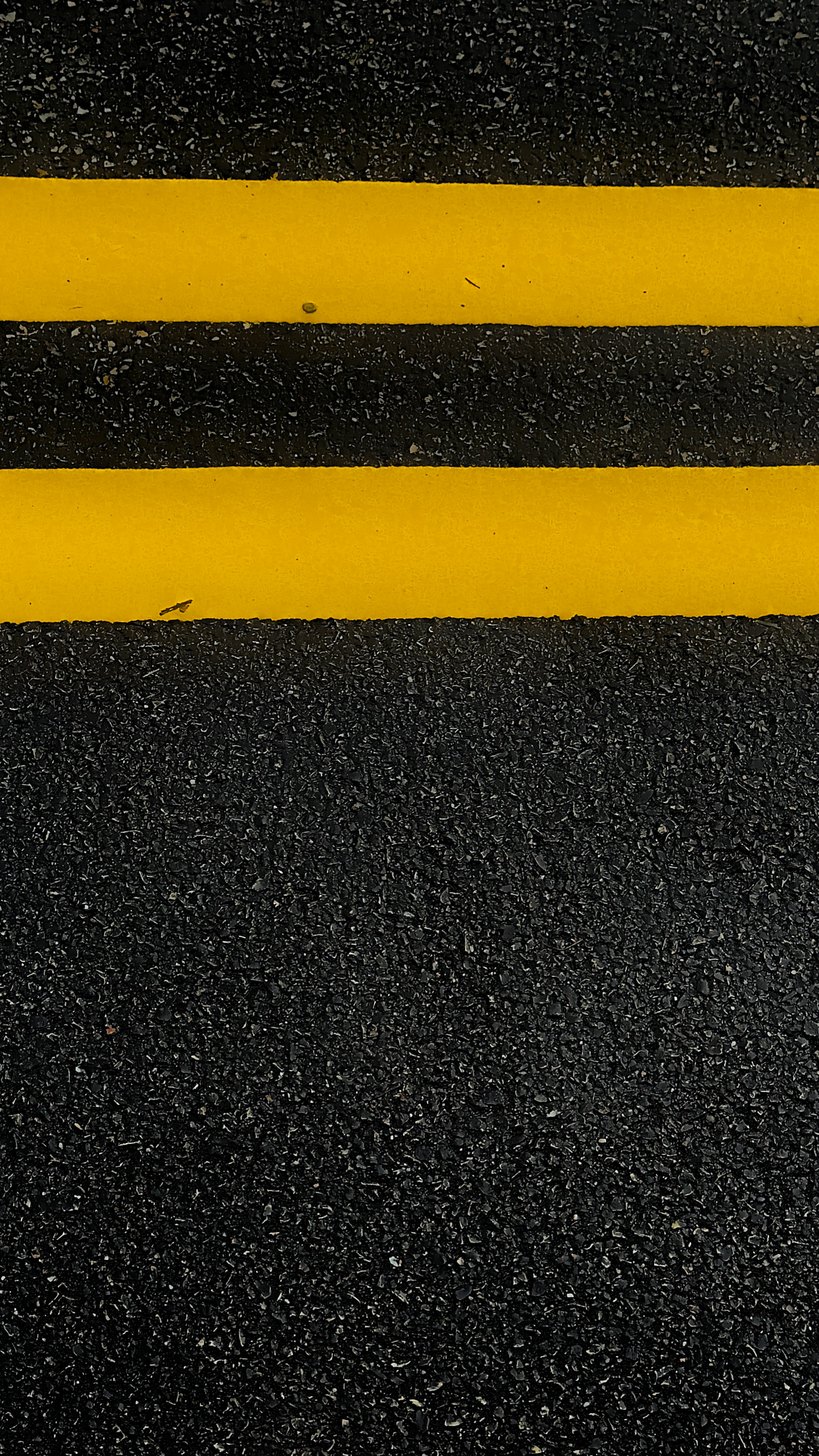 Two yellow lines on asphalt photo – Free Road Image on Unsplash