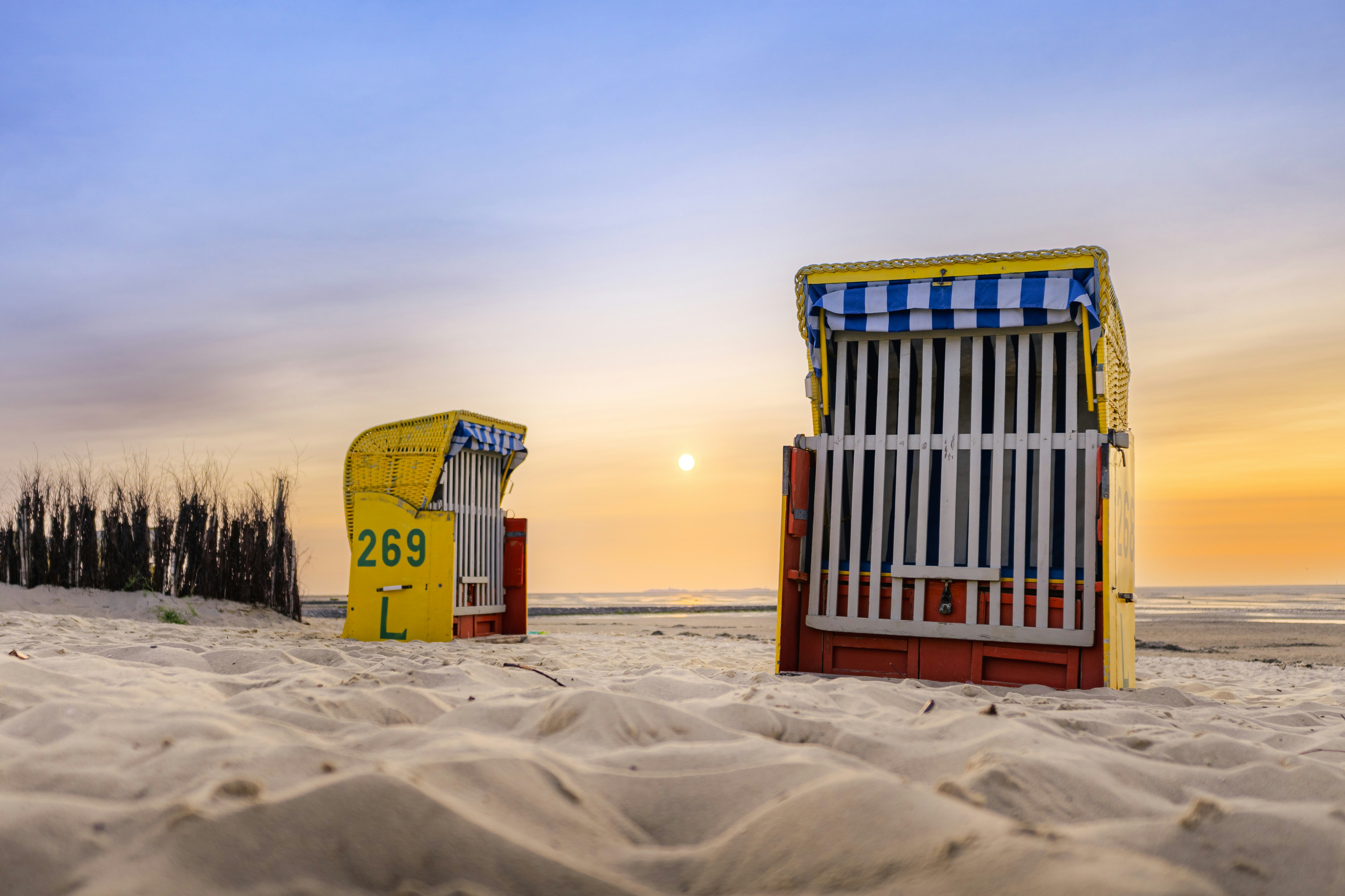 Sunset Serenity: Beachside Retreats
