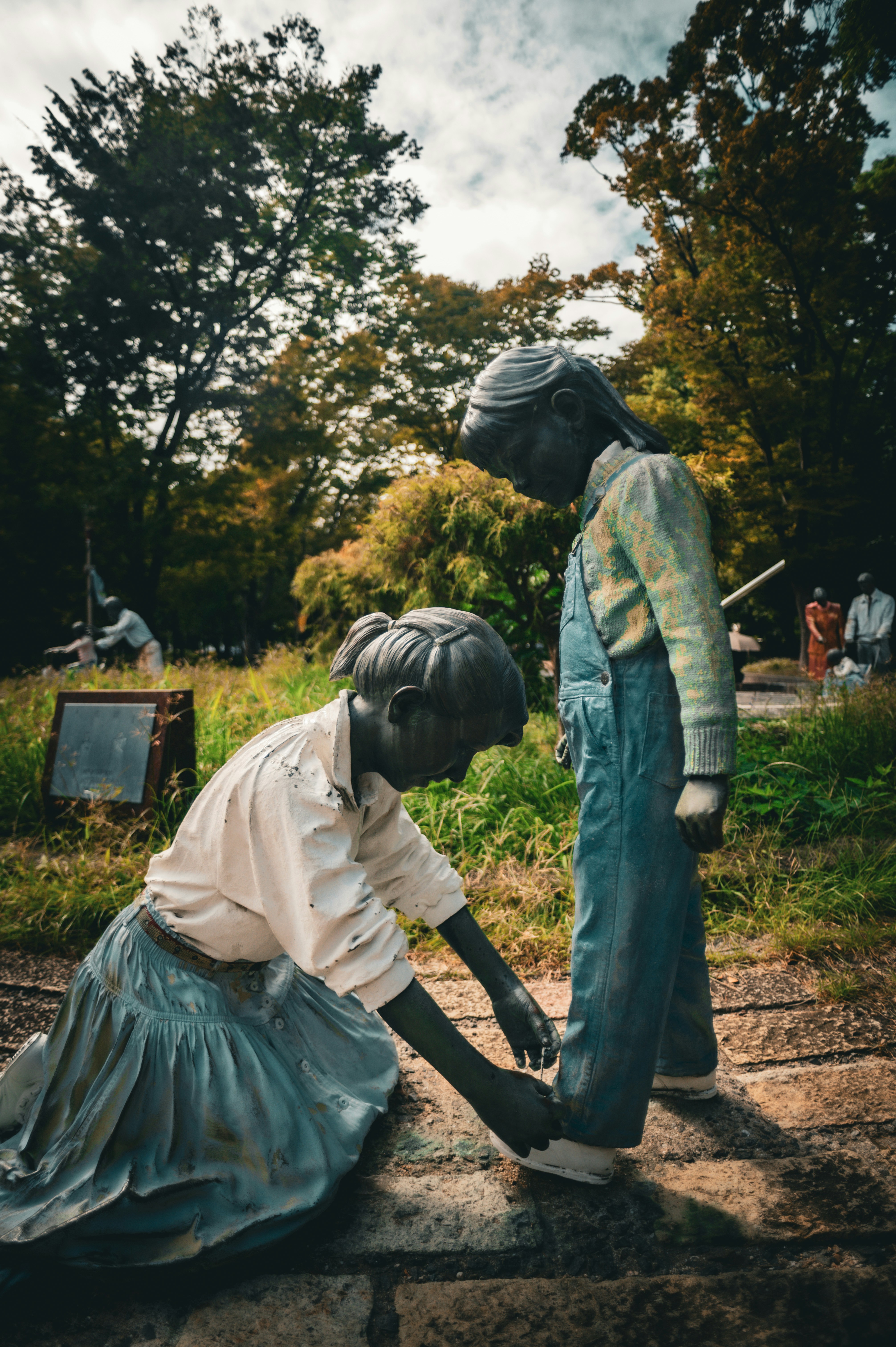 Moments of Care in a Timeless Garden
