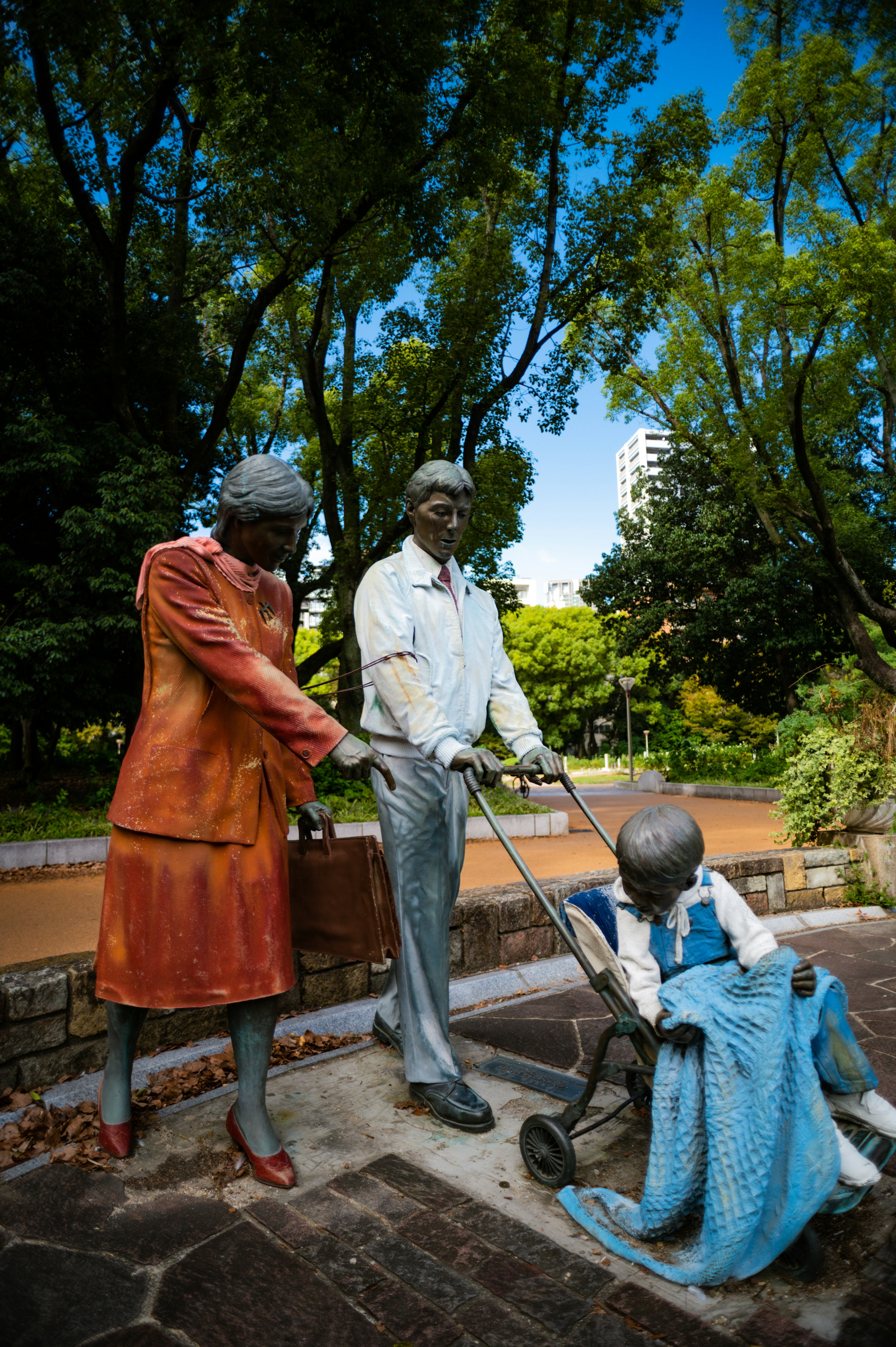 A Timeless Family Moment in Bronze