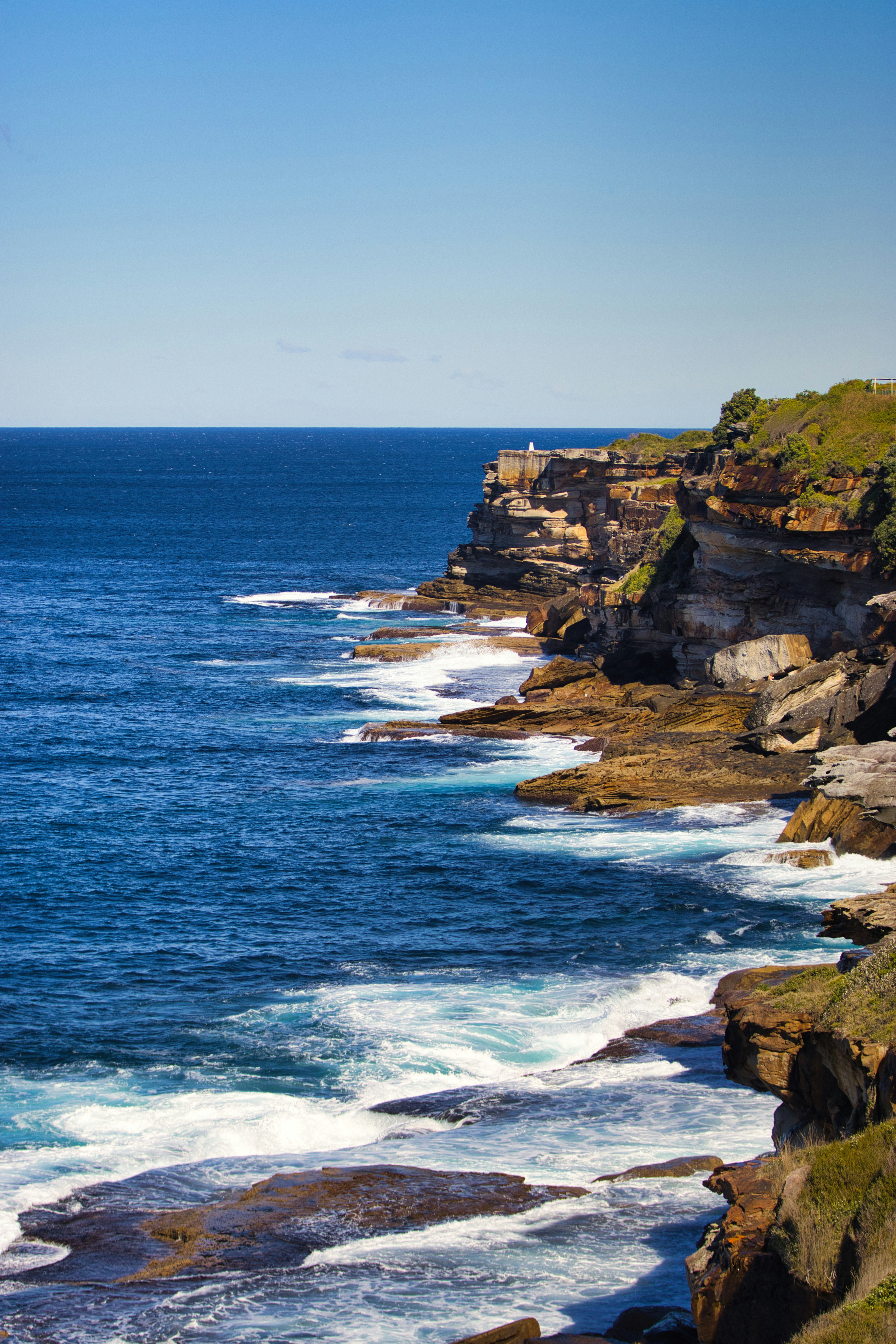 🌄 Available as fine art and acrylic print, and framed poster at https://www.pawsandprints.eu/category/sydney