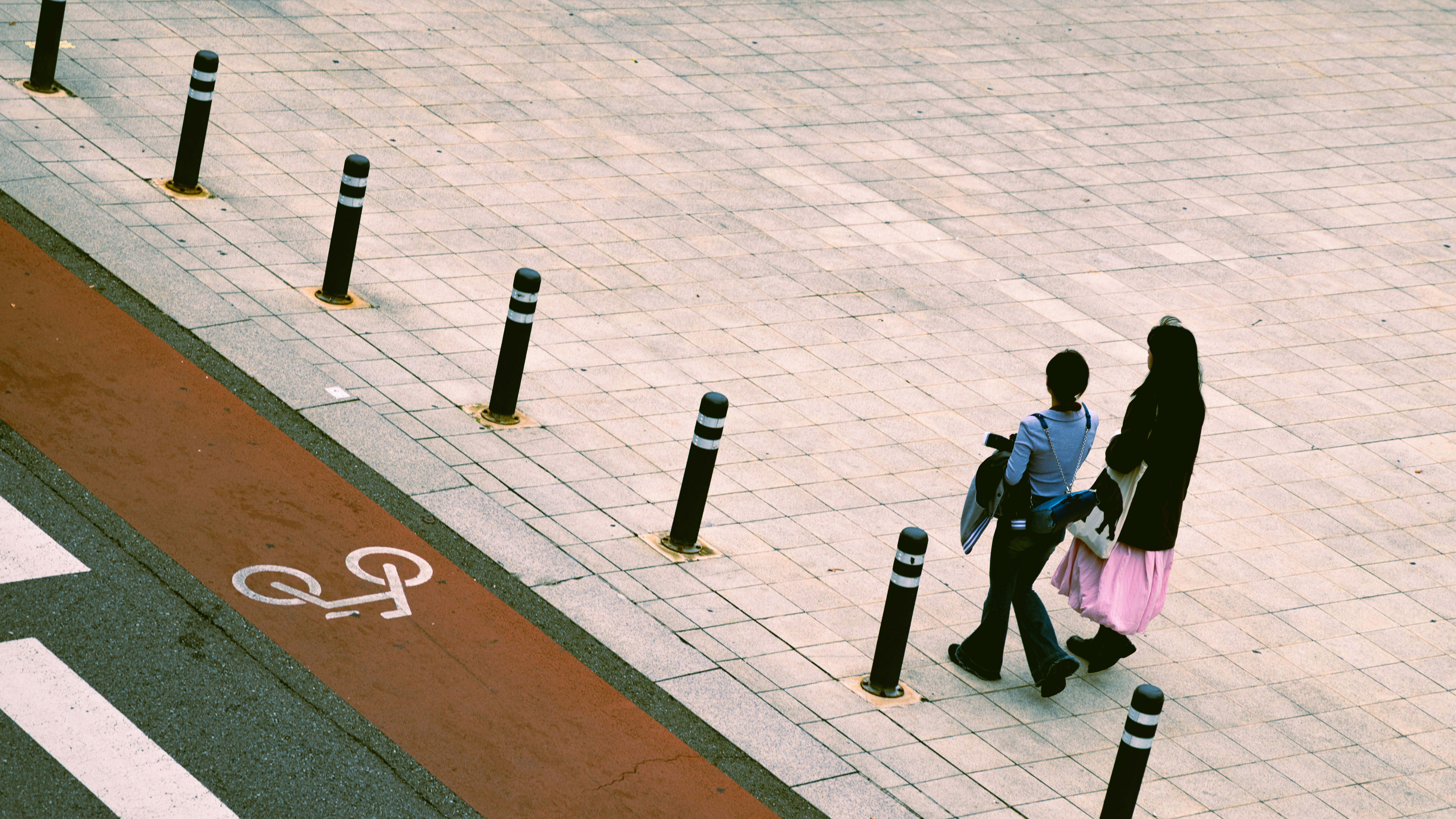 Urban Stroll: A Moment of Connection