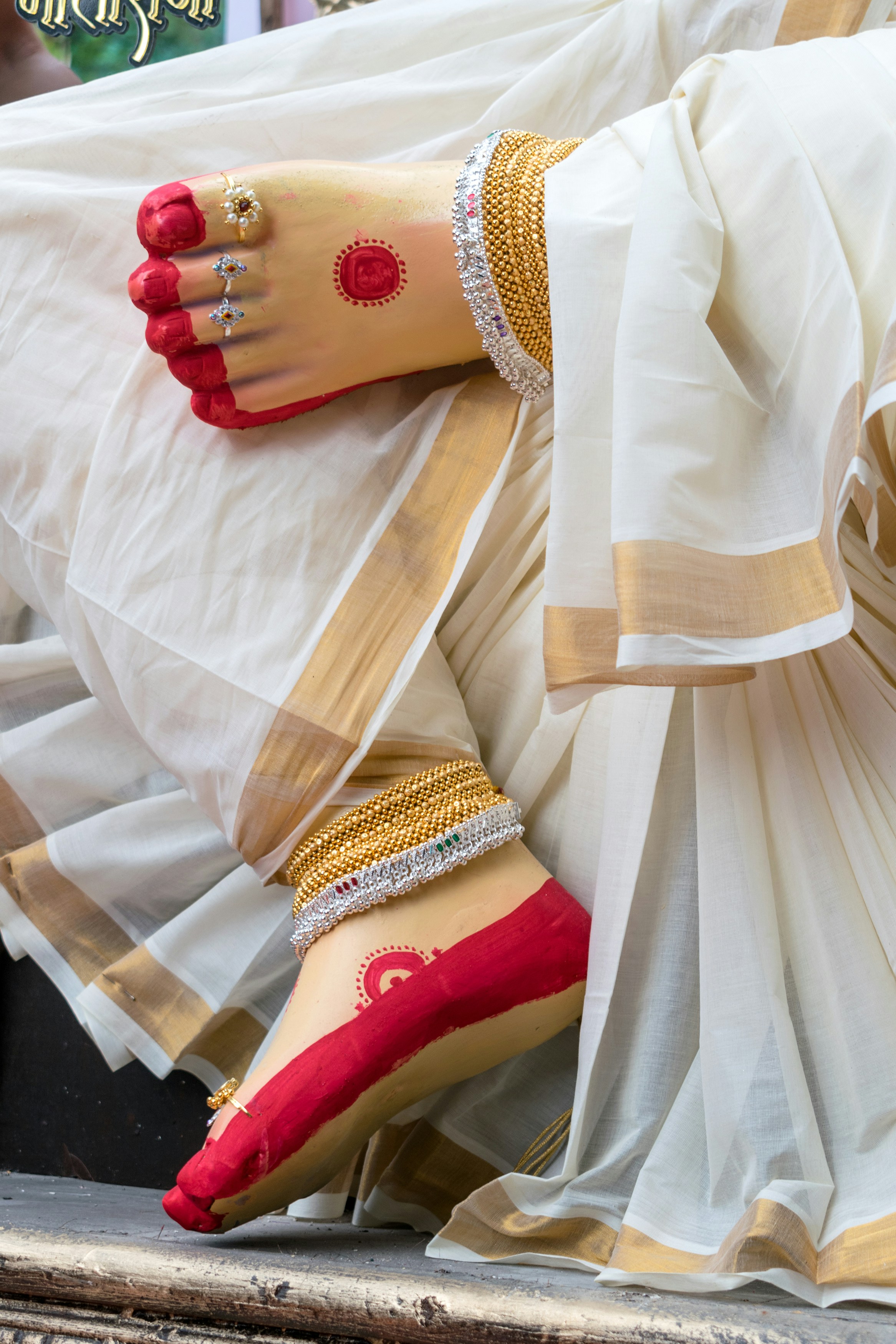 Close-up of decorated feet in traditional indian attire photo – Free ...