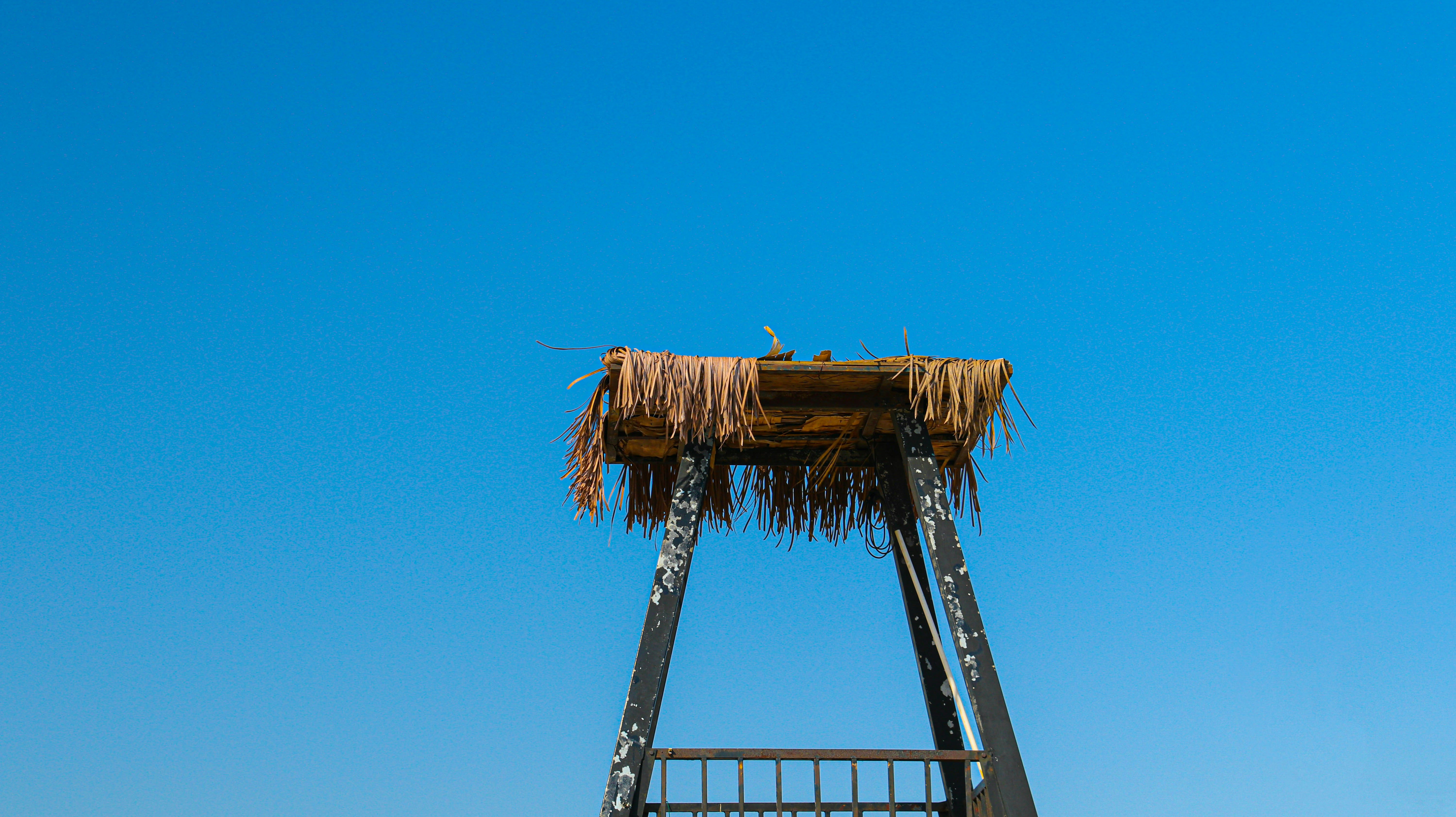 Skyward Sanctuary: A Lookout Over Tranquil Horizons