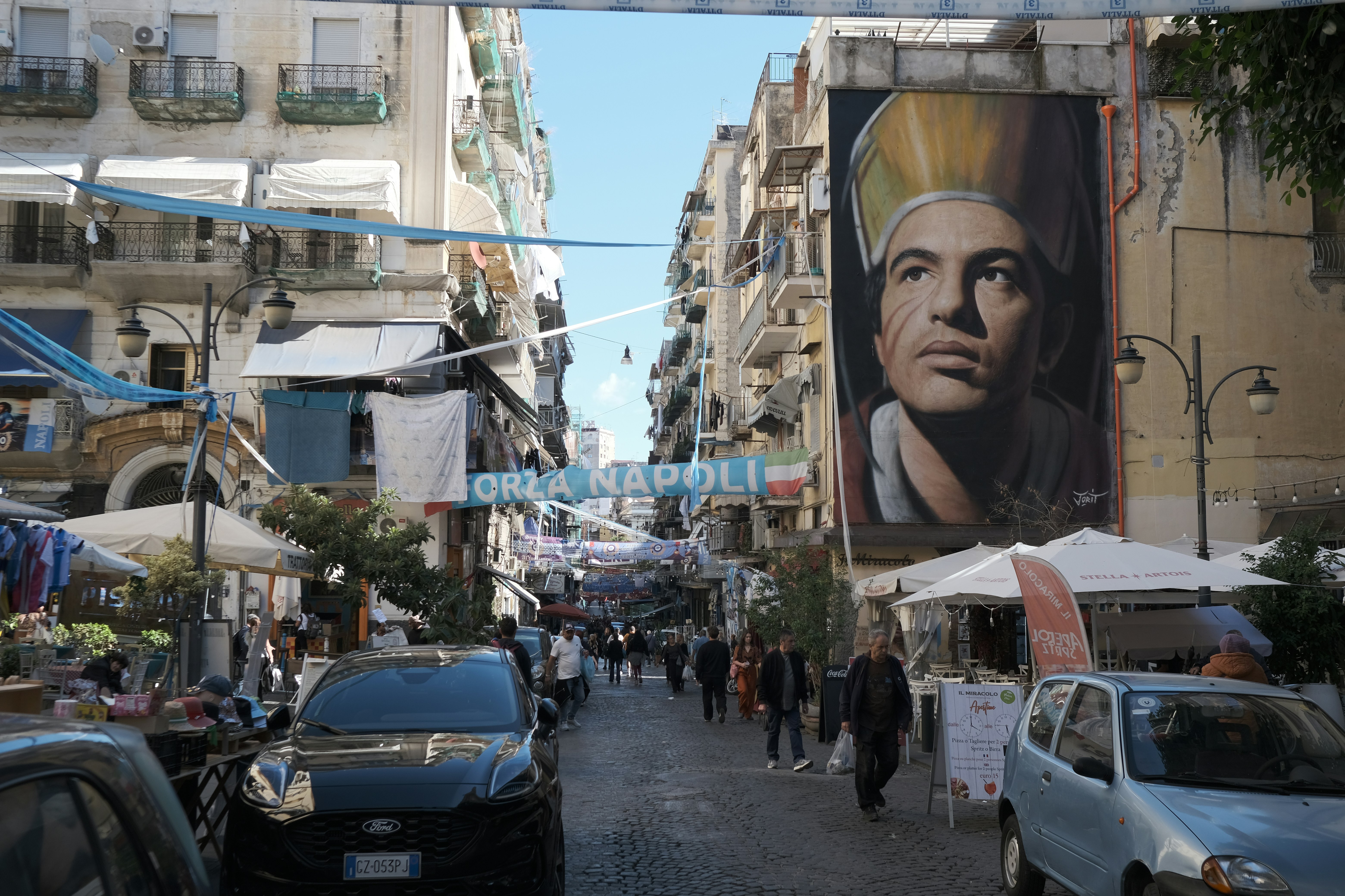 Napoli/Naples | Street art mural of a man in a bishop's hat