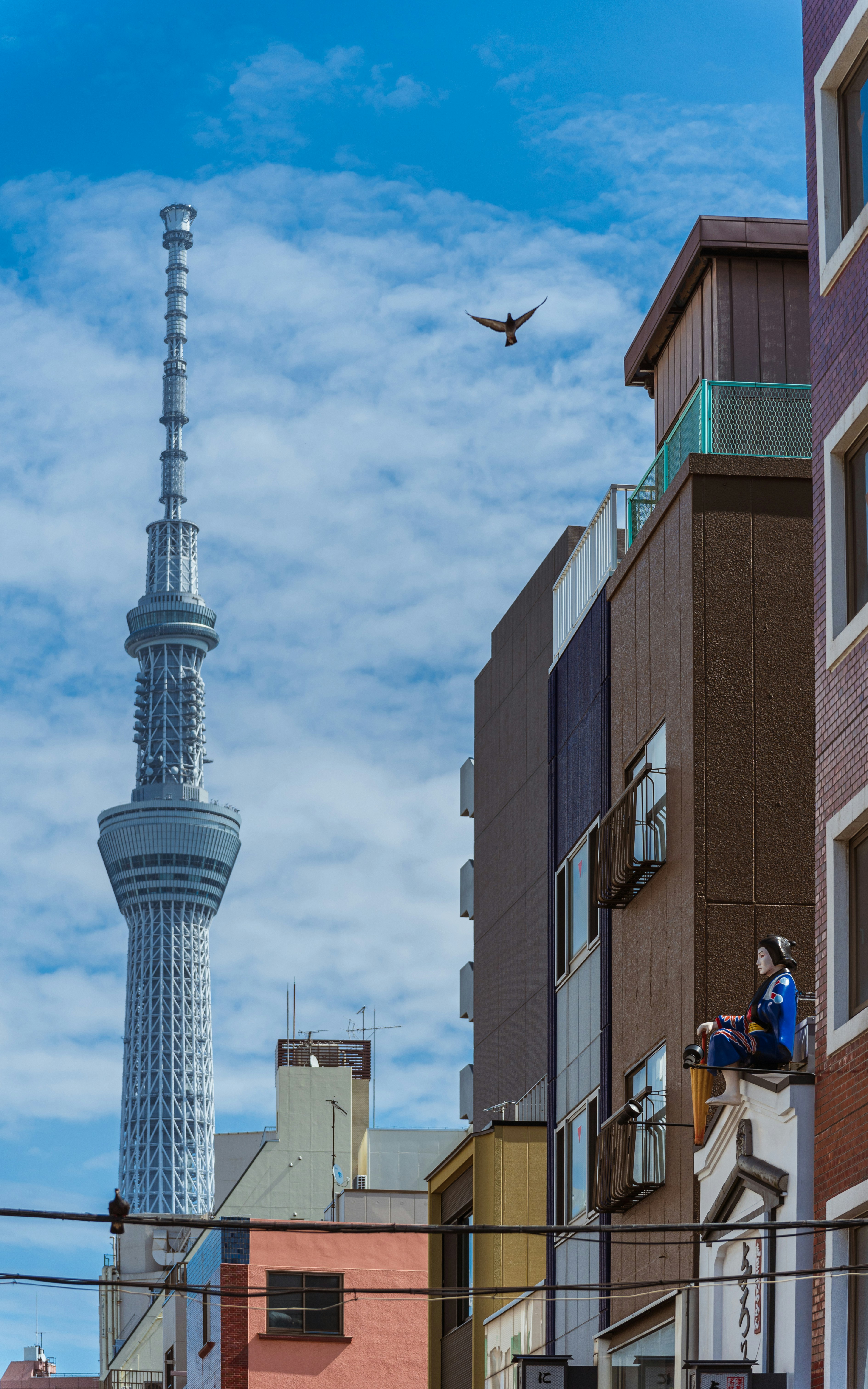 Urban Harmony: A Modern Icon Amidst Everyday Life