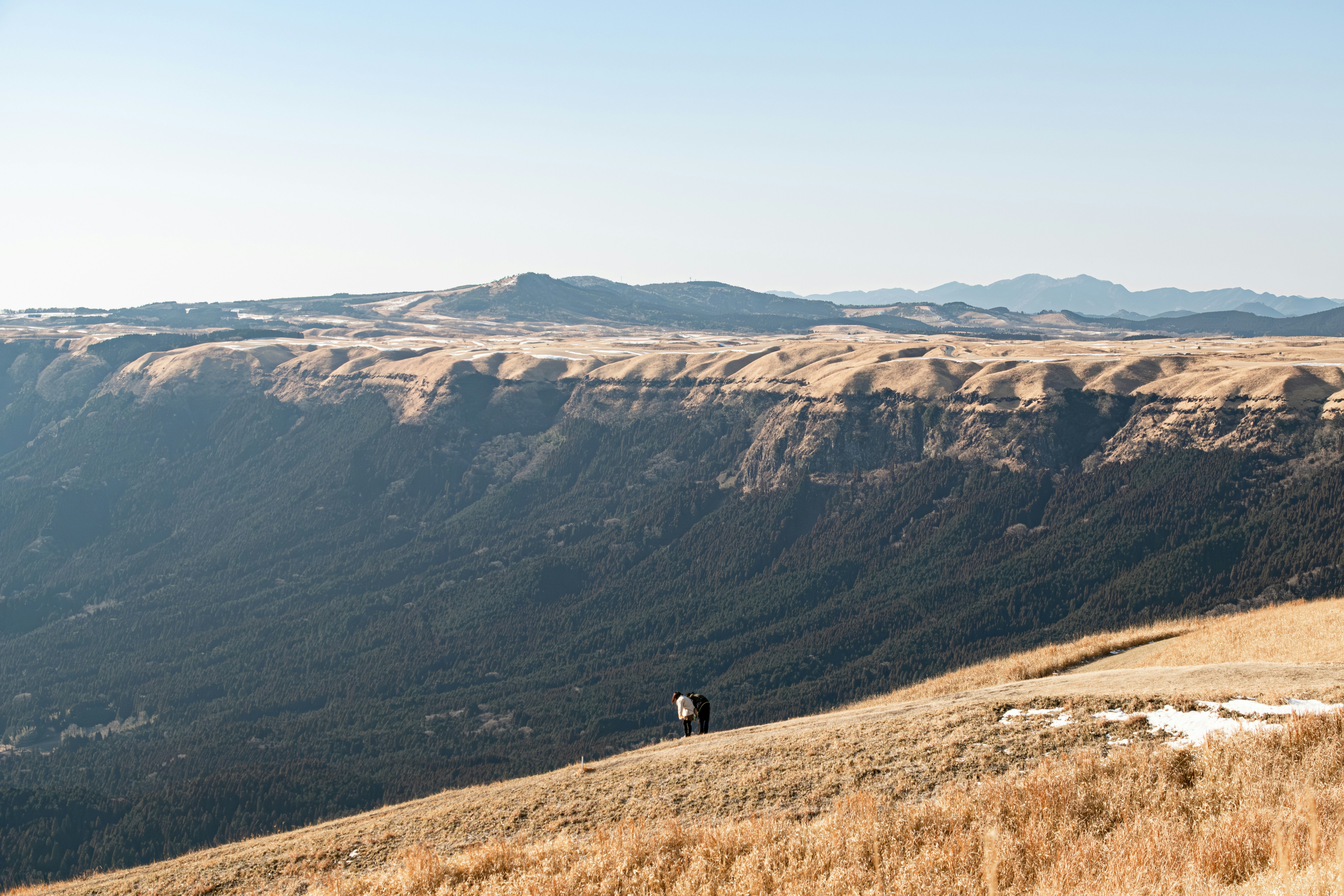 Whispers of the Wind on the Mountain's Edge
