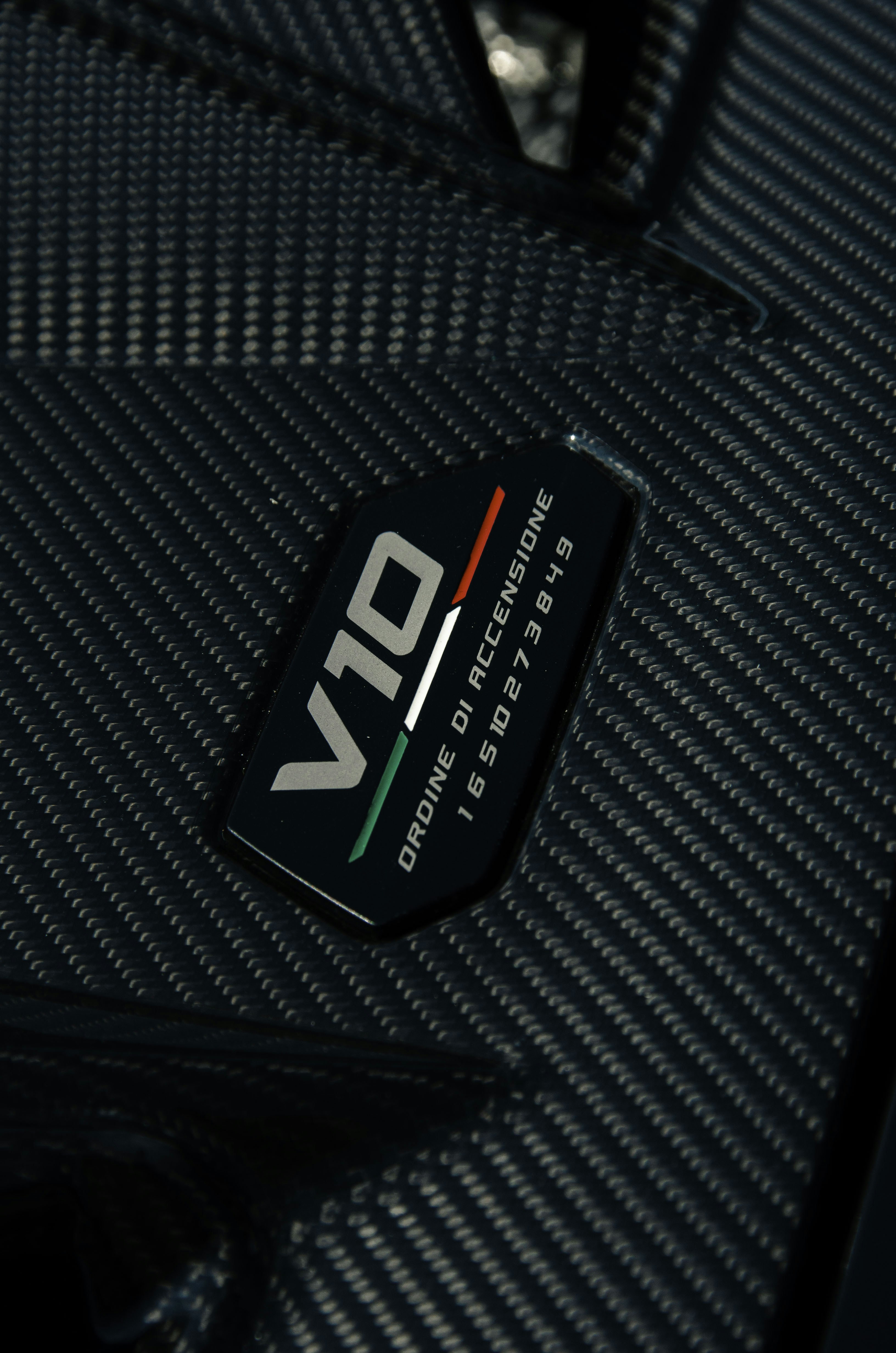 The Essence of Performance: V10 Badge in Detail