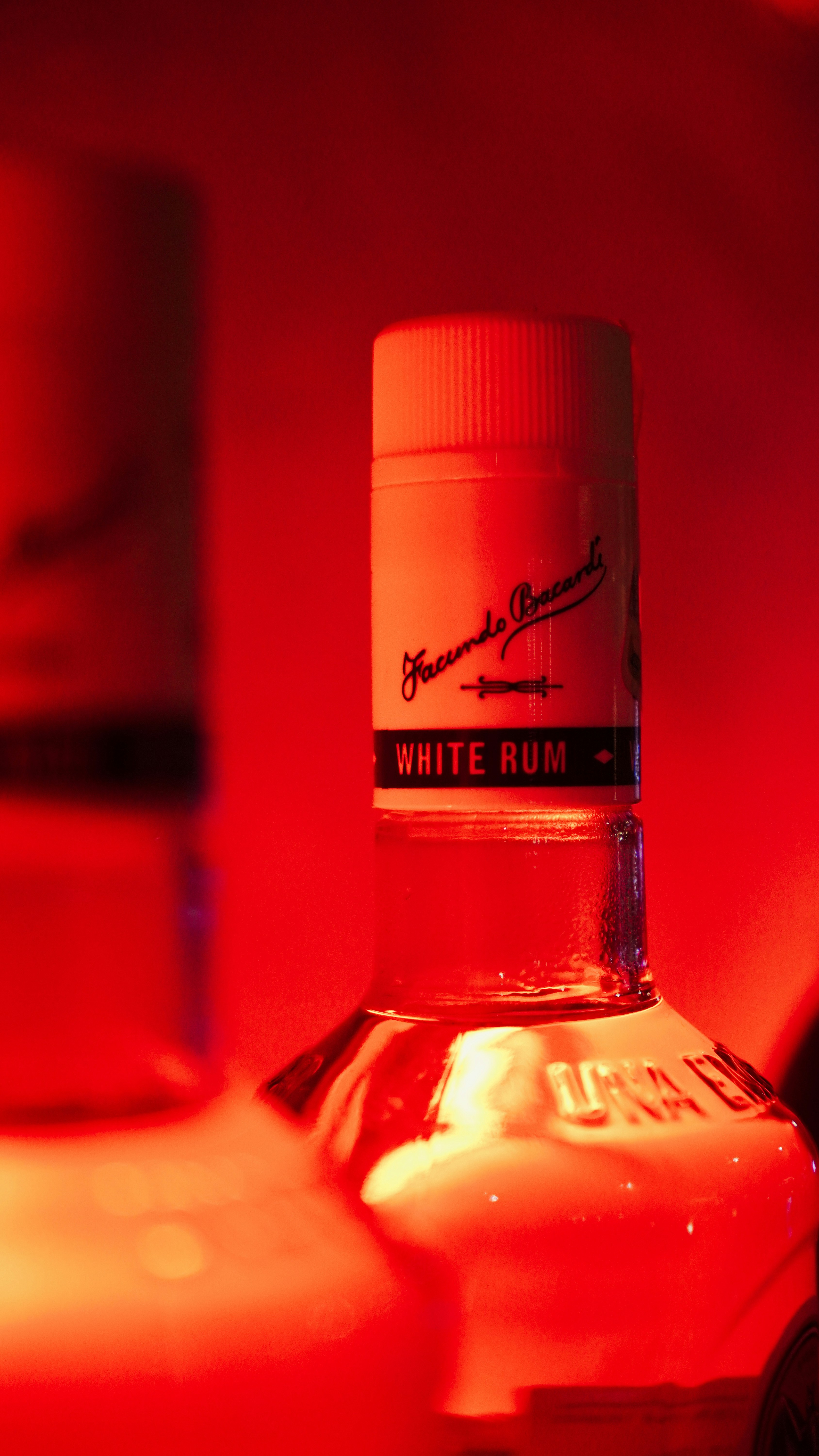 A Glimpse of Liquid Gold: The Essence of White Rum