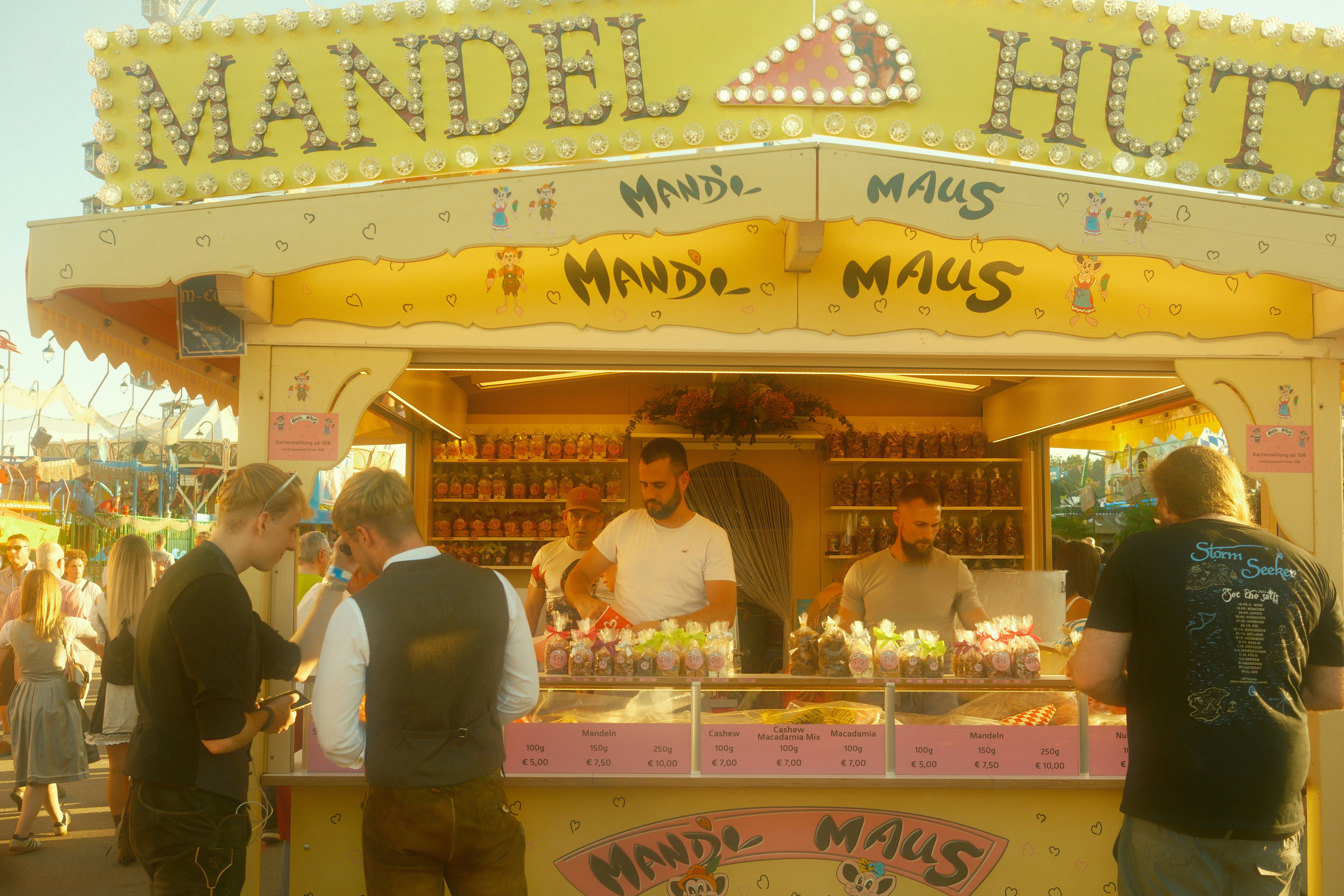 Sweet Delights at the Fair: A Taste of Tradition