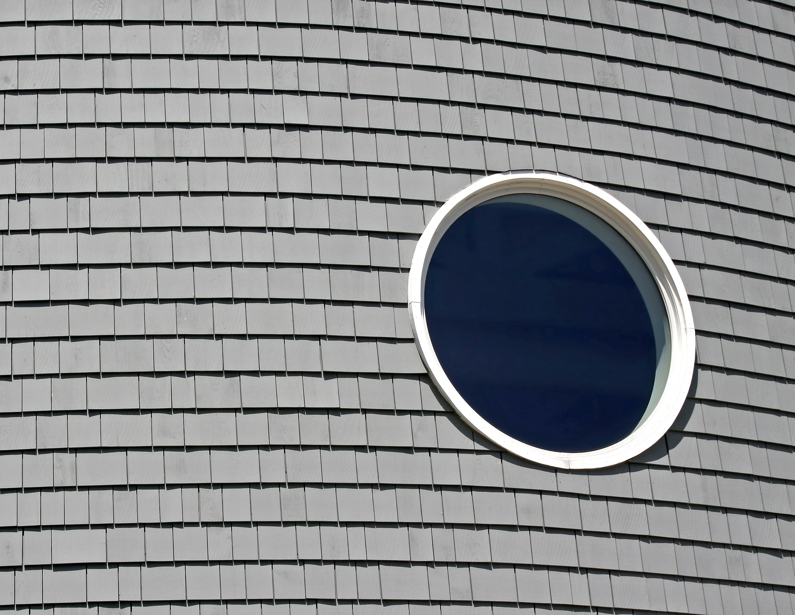 Circular Reflection: A Study in Architectural Texture