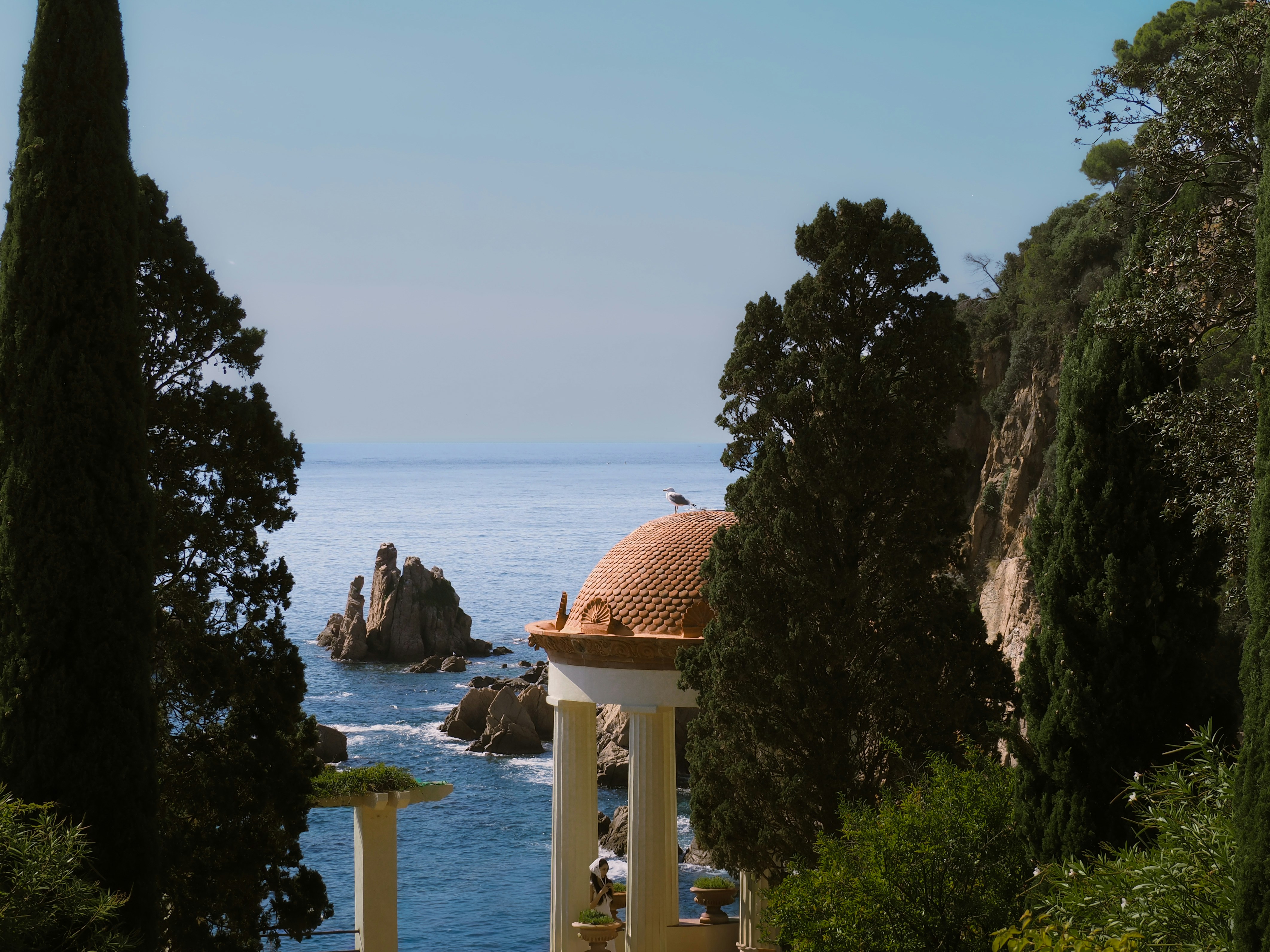 Seaside Serenity: A Coastal Retreat