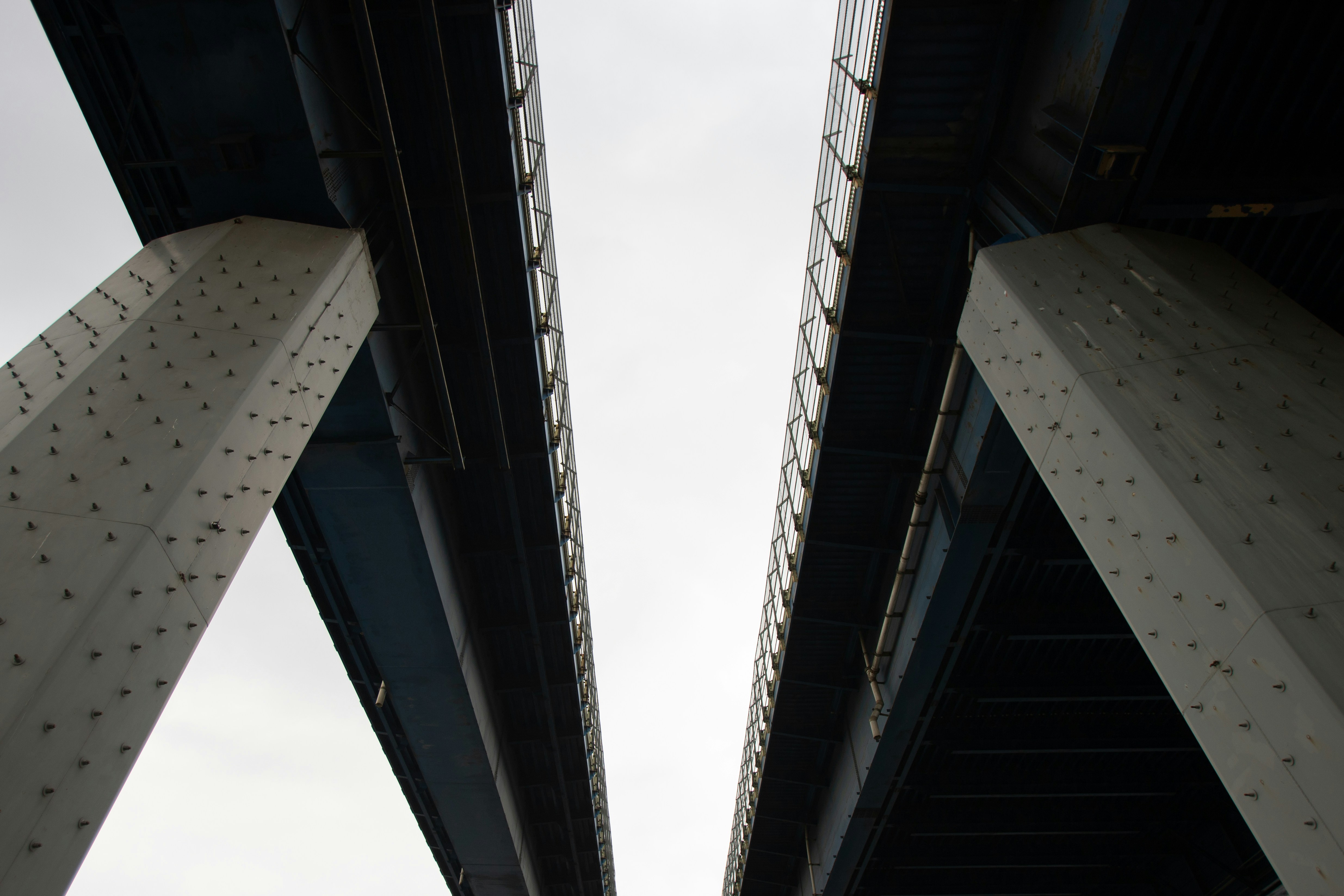 Intersecting Perspectives: A Study in Structural Elegance