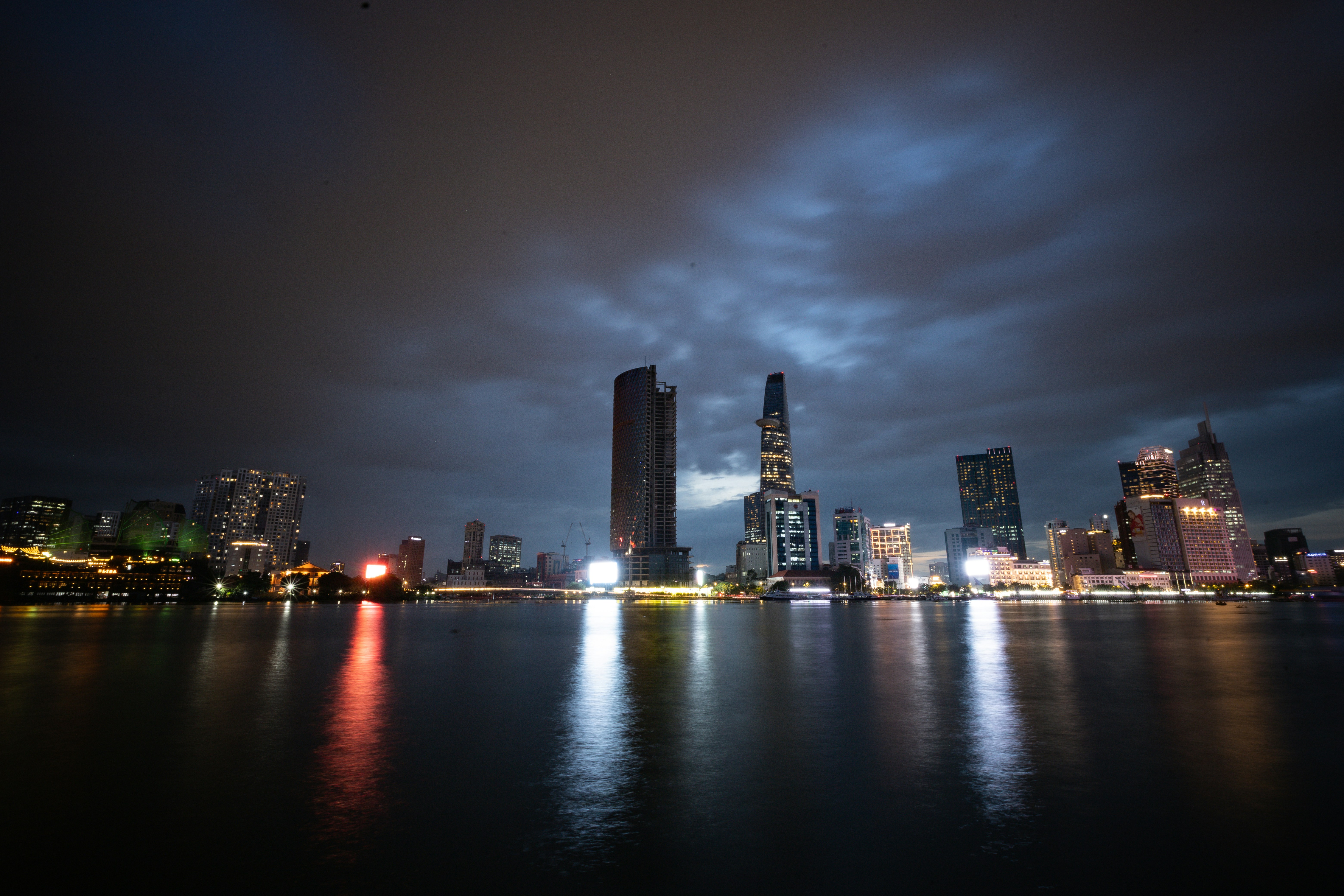 Urban Reflections: A Nighttime Symphony