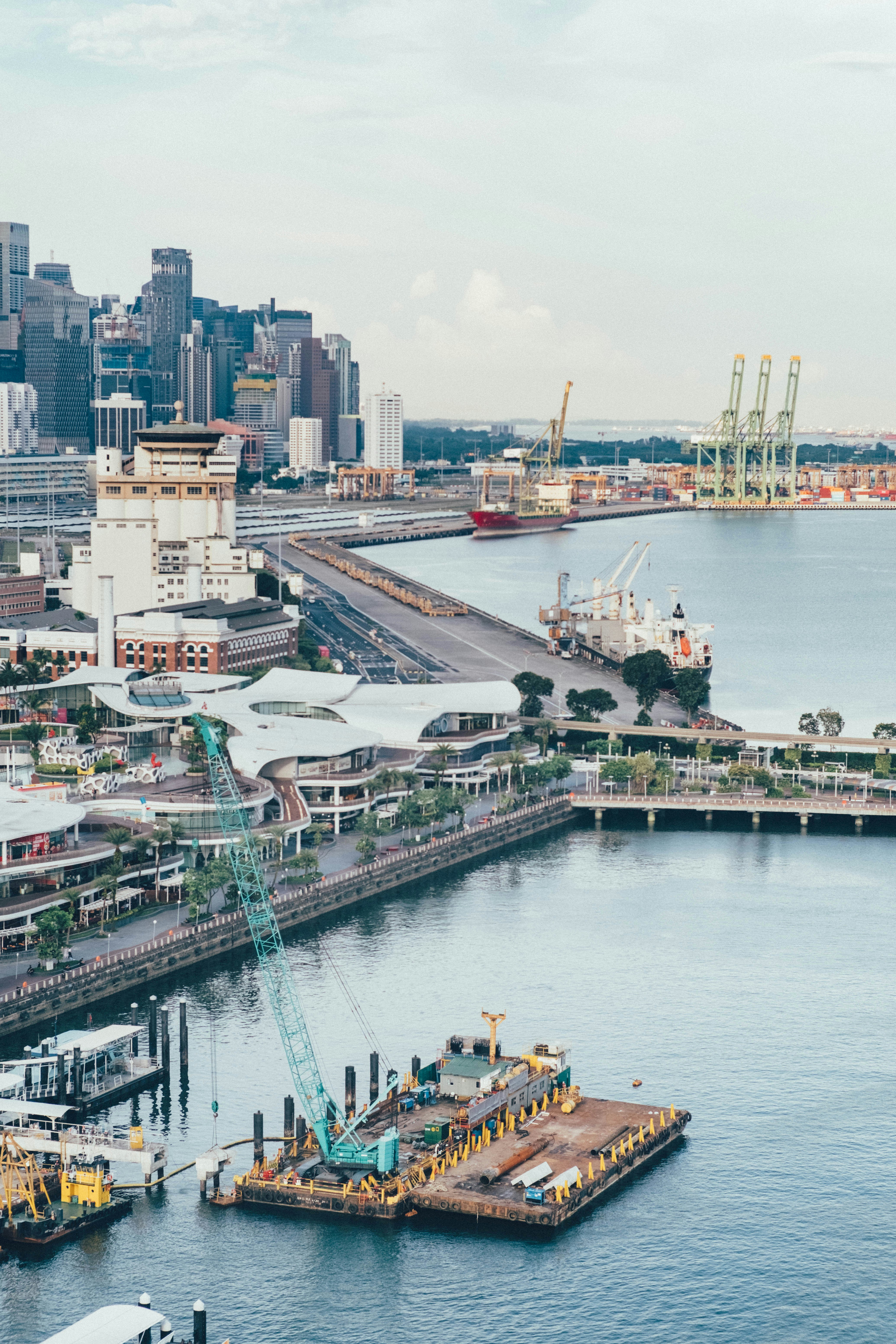 Portside Mechanism: Cranes, Water, and the City's Edge