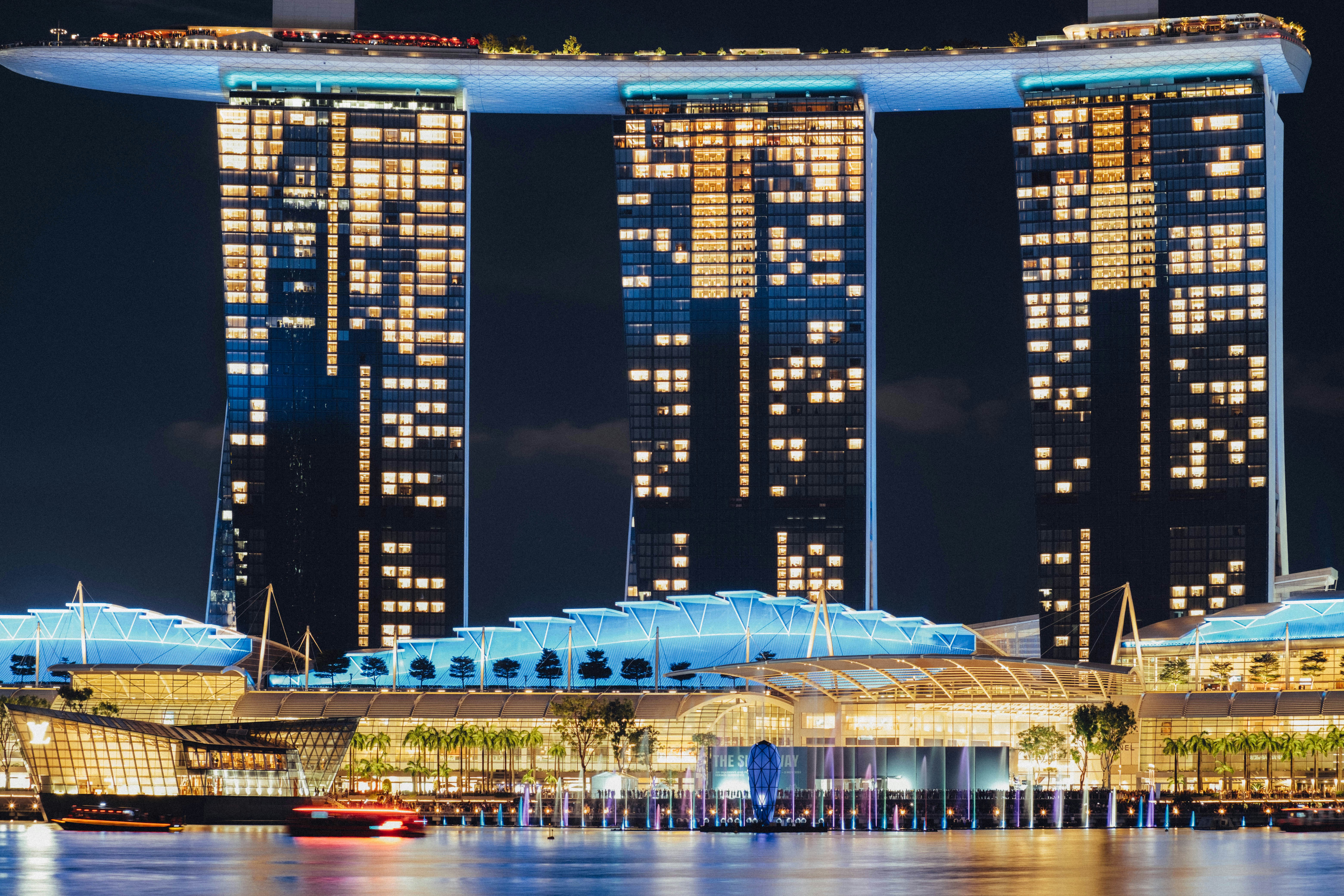 Illuminated Elegance: A Night at Marina Bay