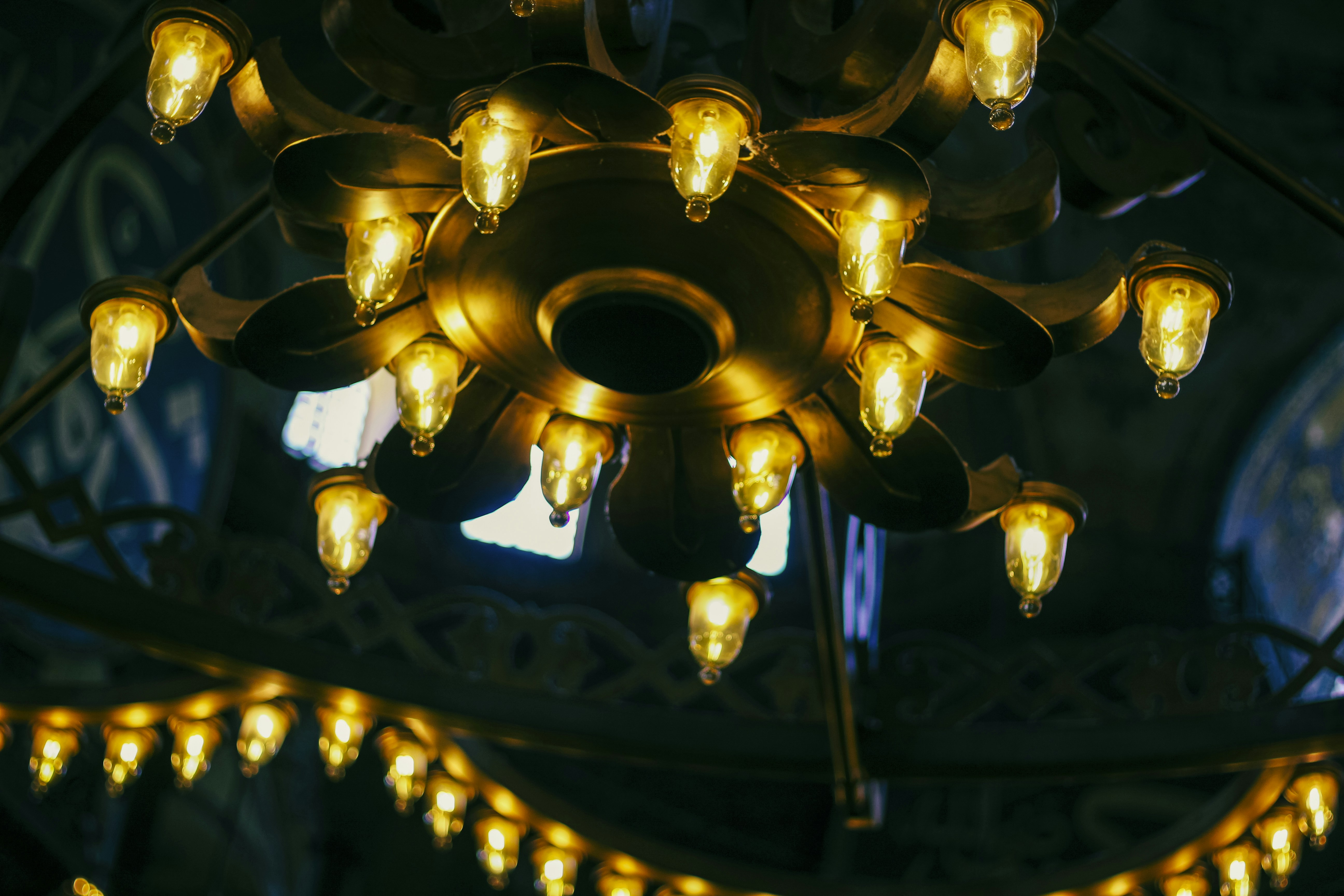 Illuminated Elegance: The Artistry of Light Fixtures