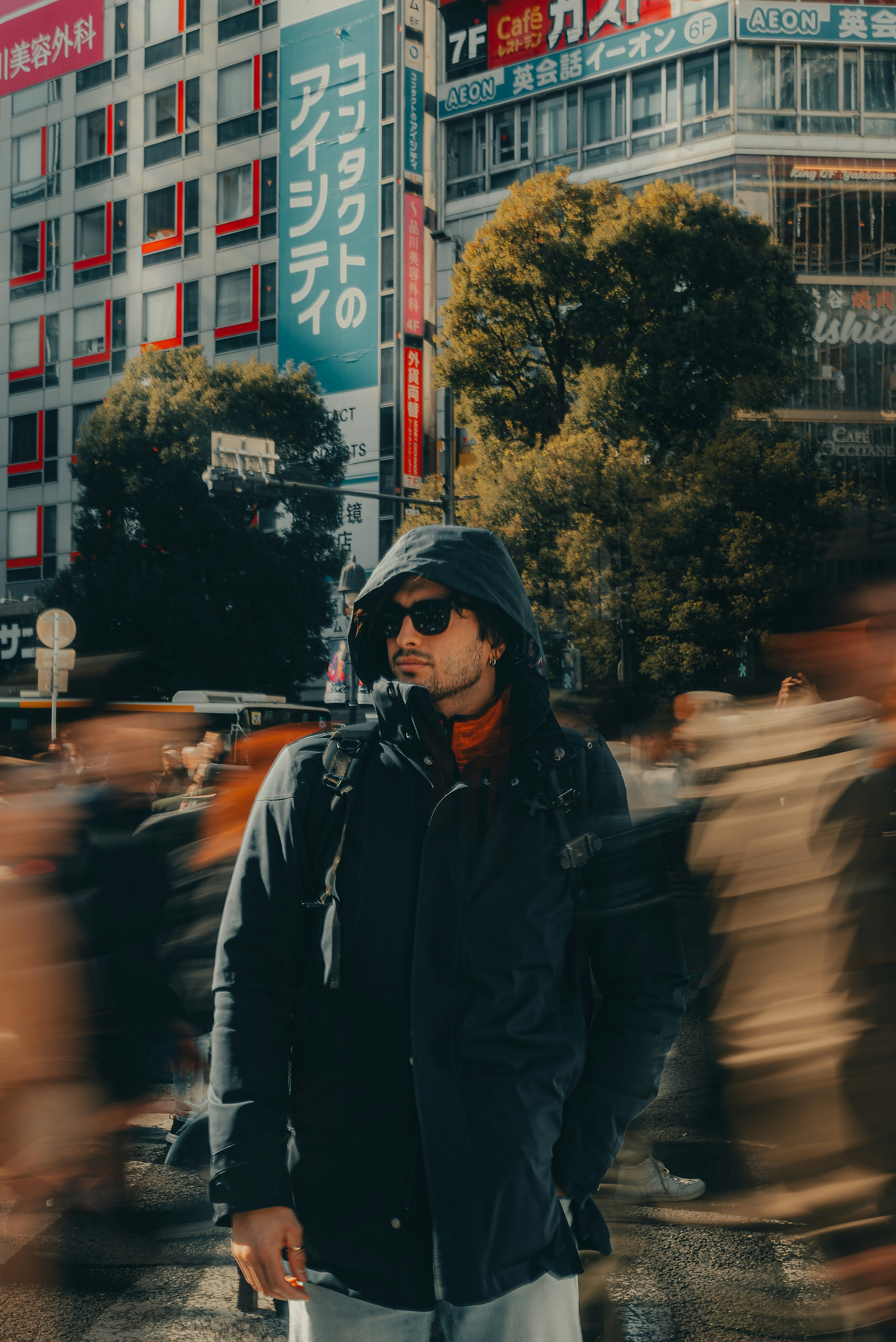 Urban Solitude Amidst the Rush