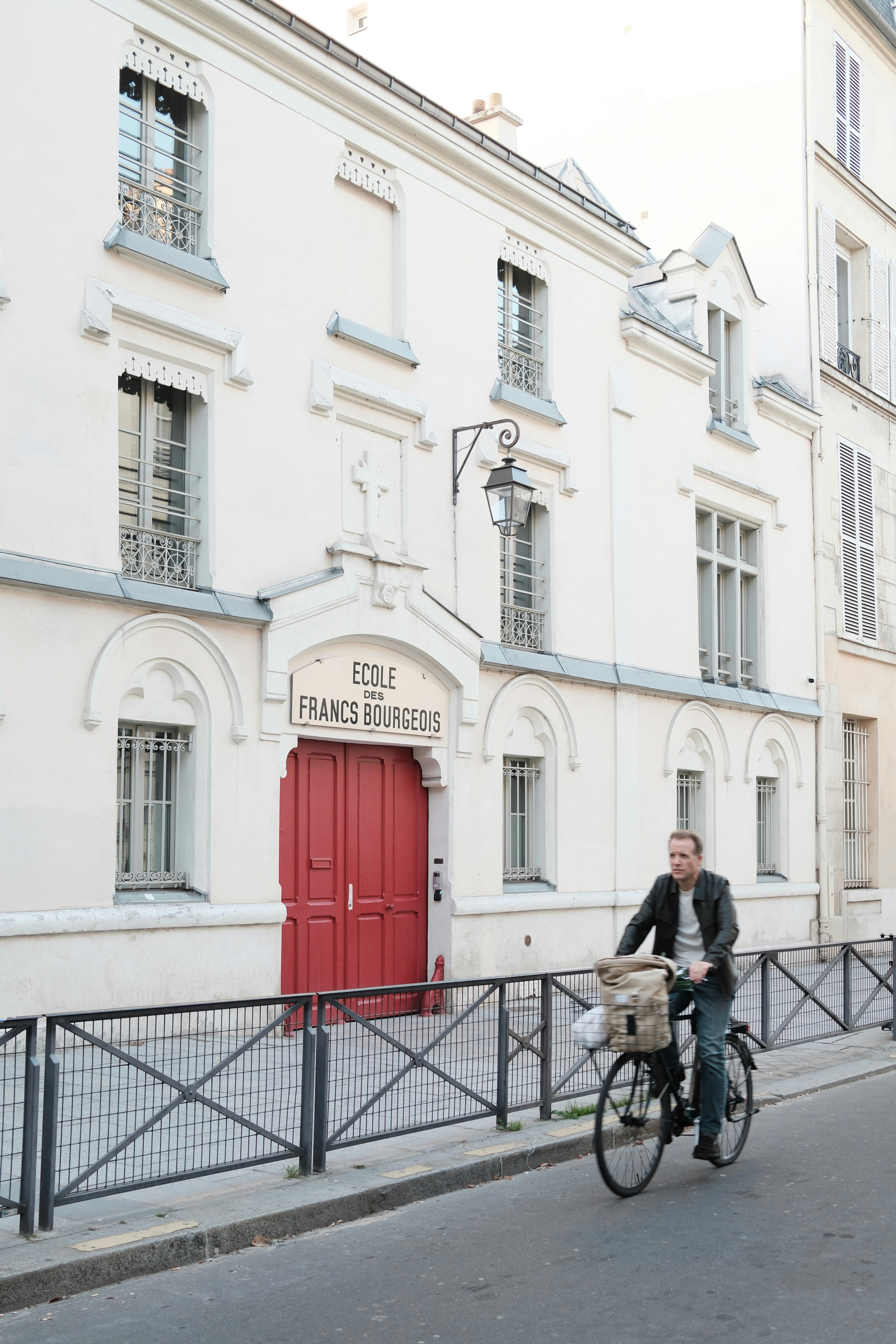 A Serene Ride Past History